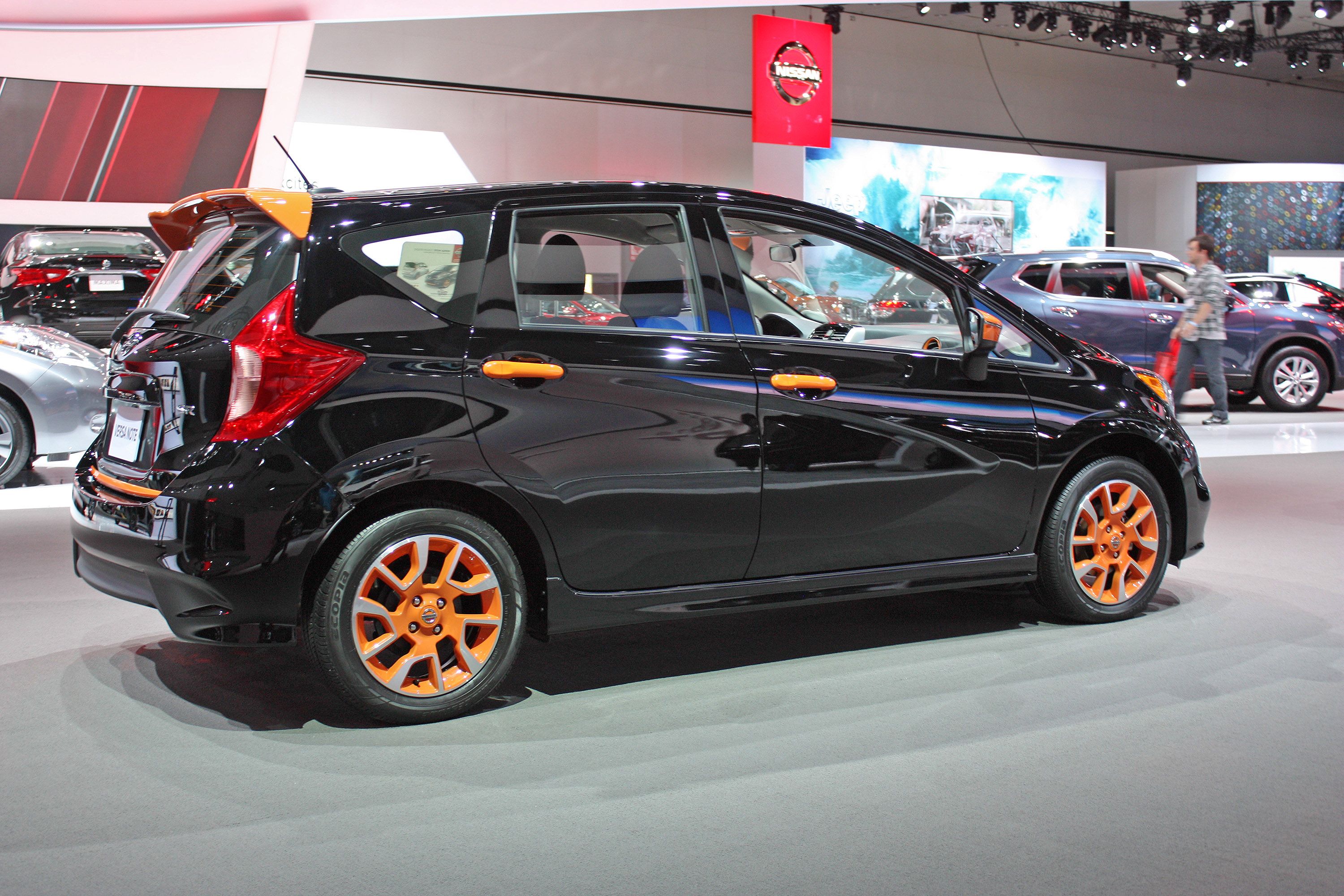 2016 Nissan Versa Note Color Studio