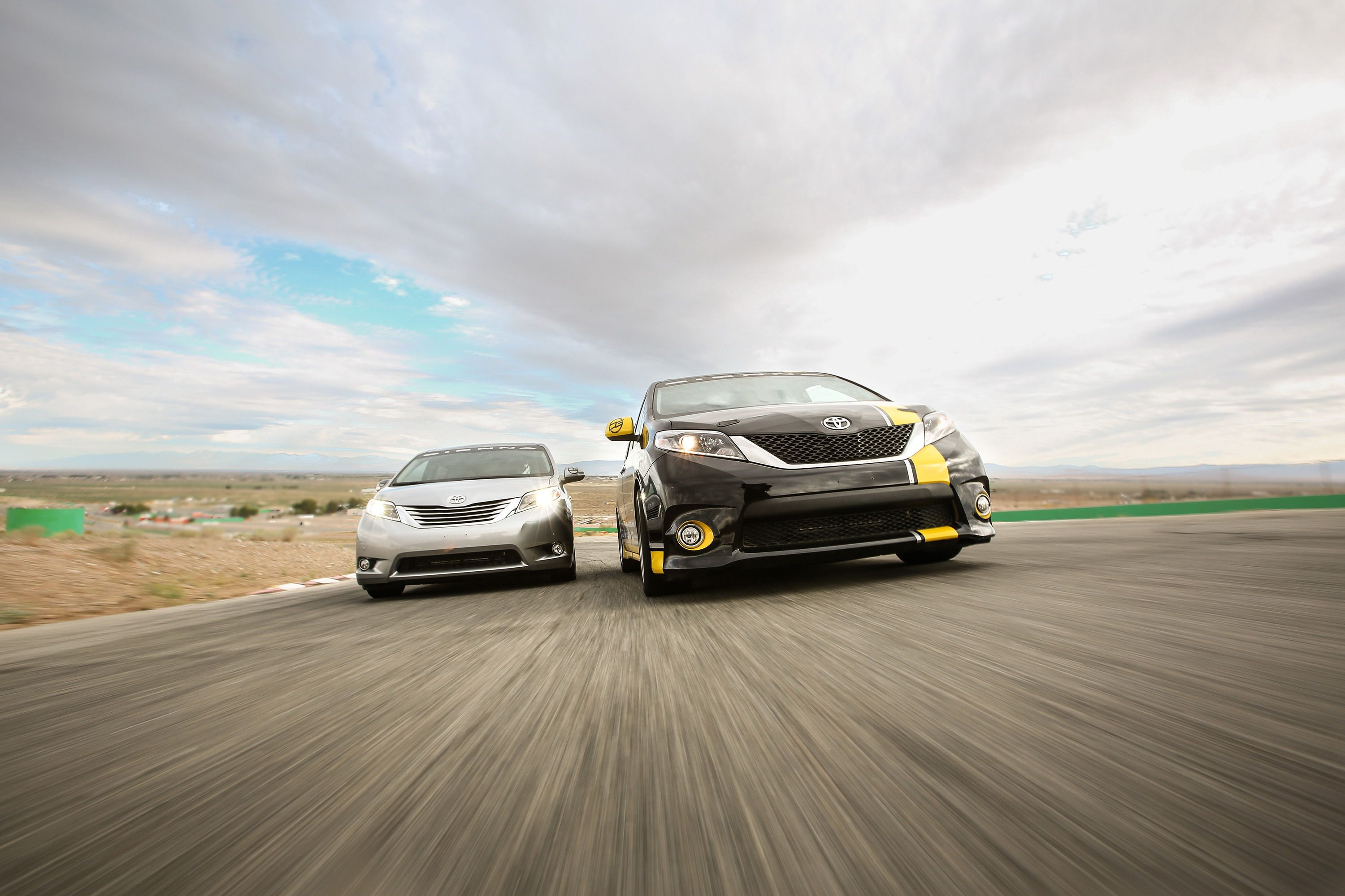 2015 Toyota Sienna R-Tuned Concept