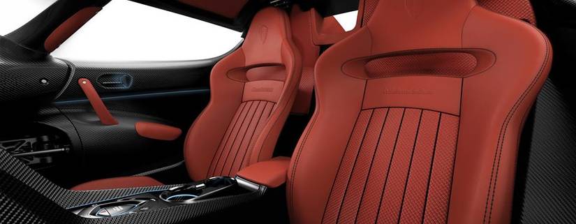 The Koenigsegg Regera Turns Dark In Raven Black