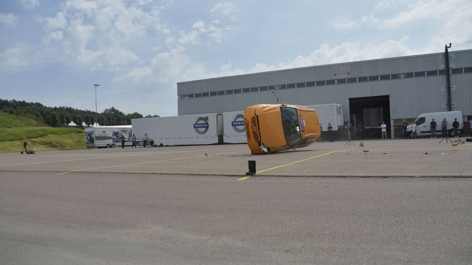 Watch the 2018 Volvo XC60 get Demolished for Safety’s Sake