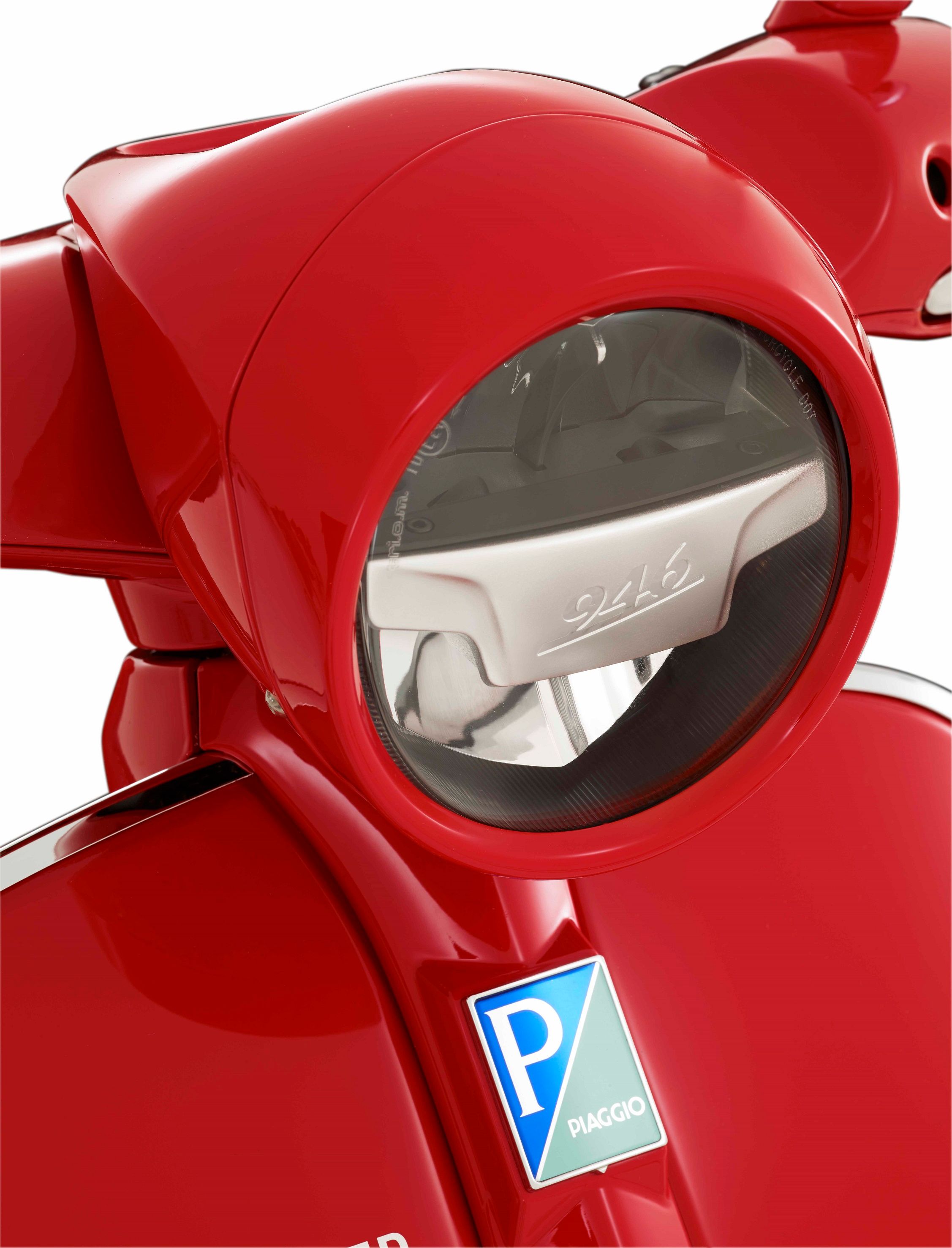 2016 - 2018 (Vespa 946) RED
