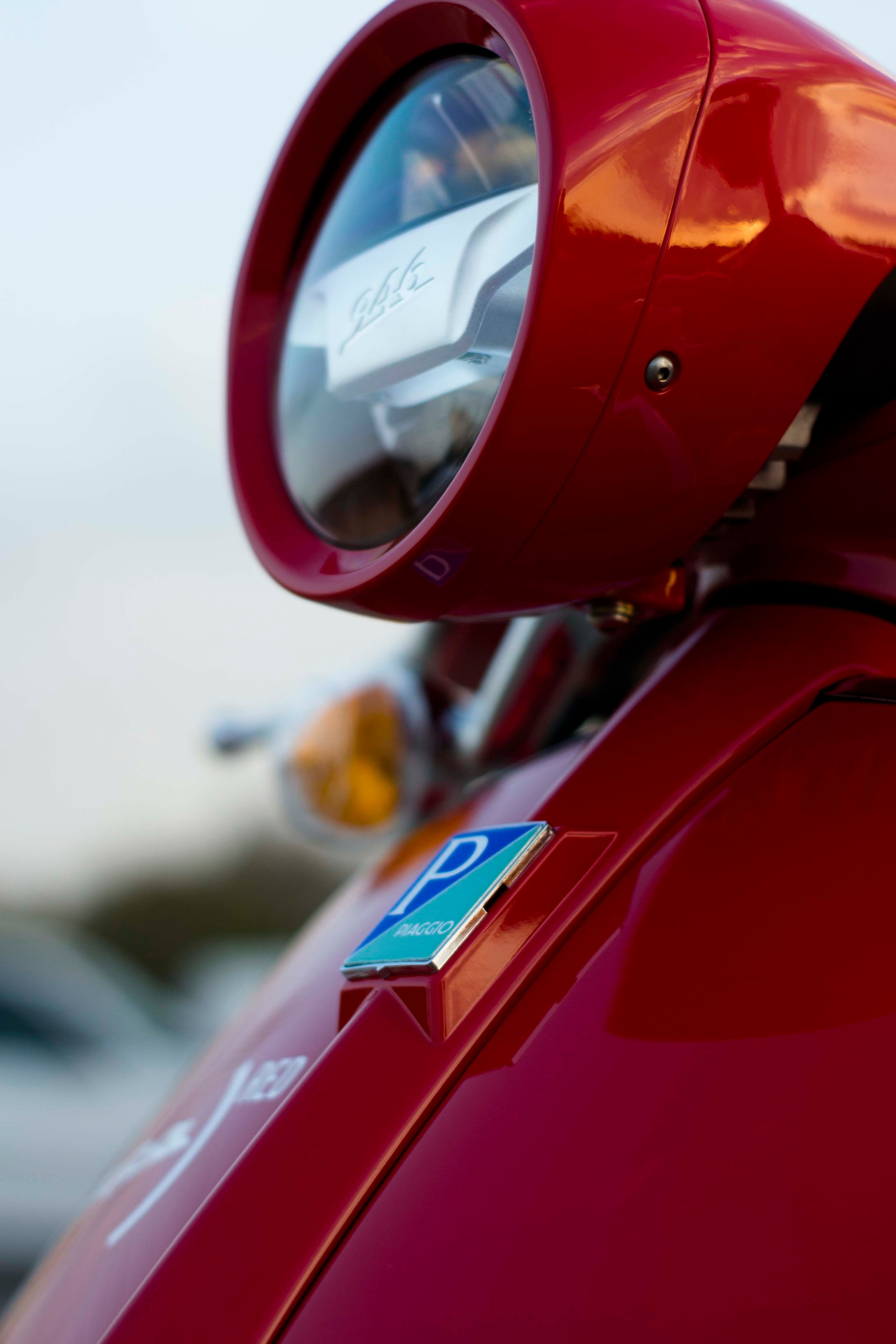 2016 - 2018 (Vespa 946) RED