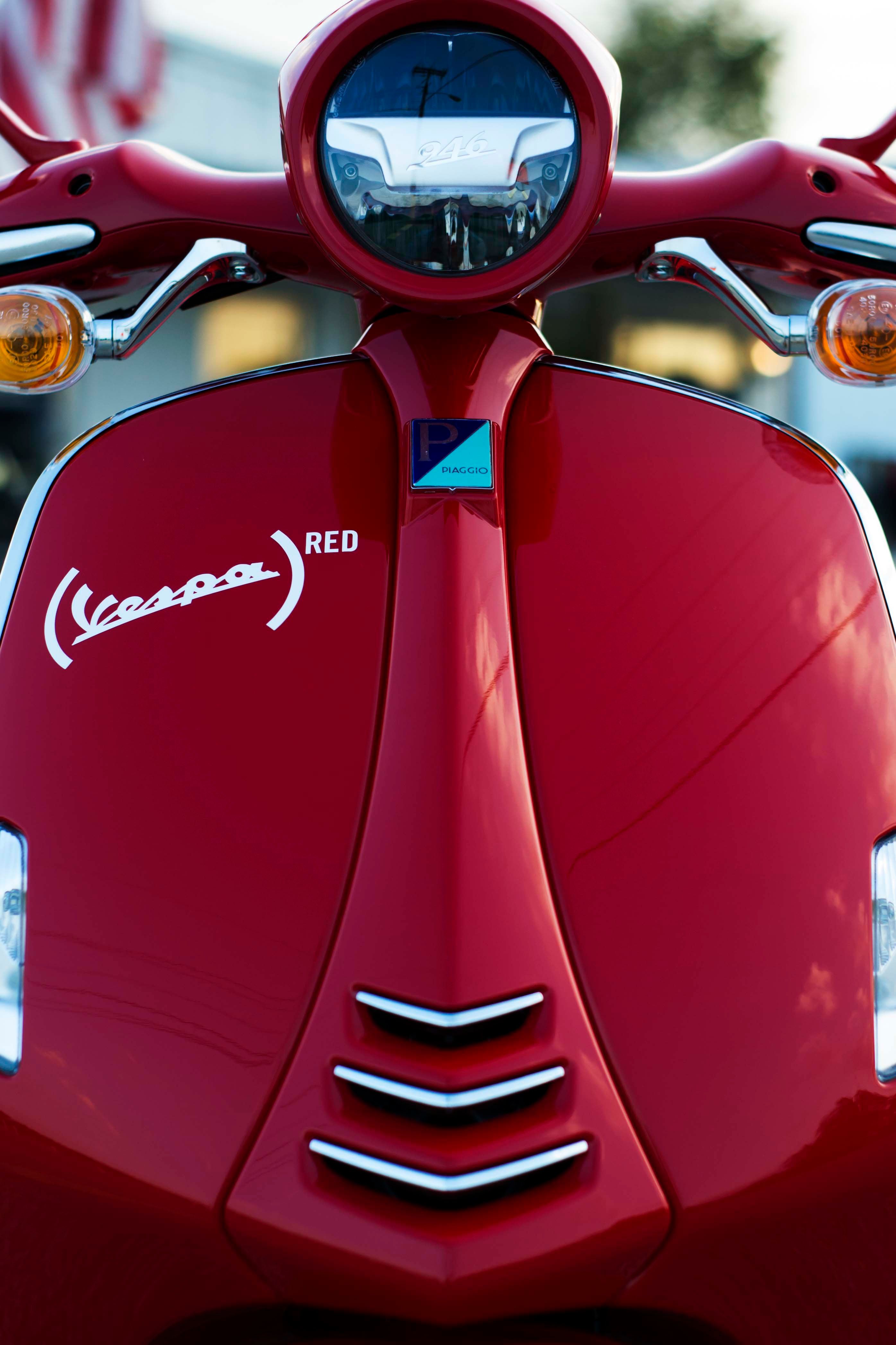 2016 - 2018 (Vespa 946) RED
