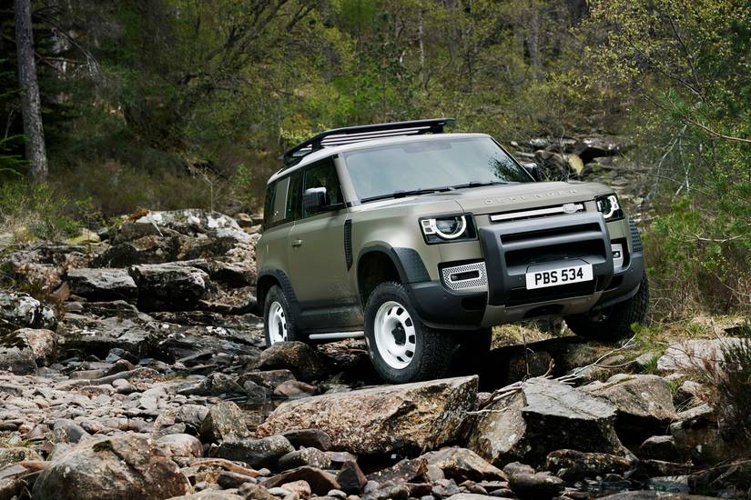 2020 Land Rover Defender looks a lot like the 2011 Land Rover DC100 concept