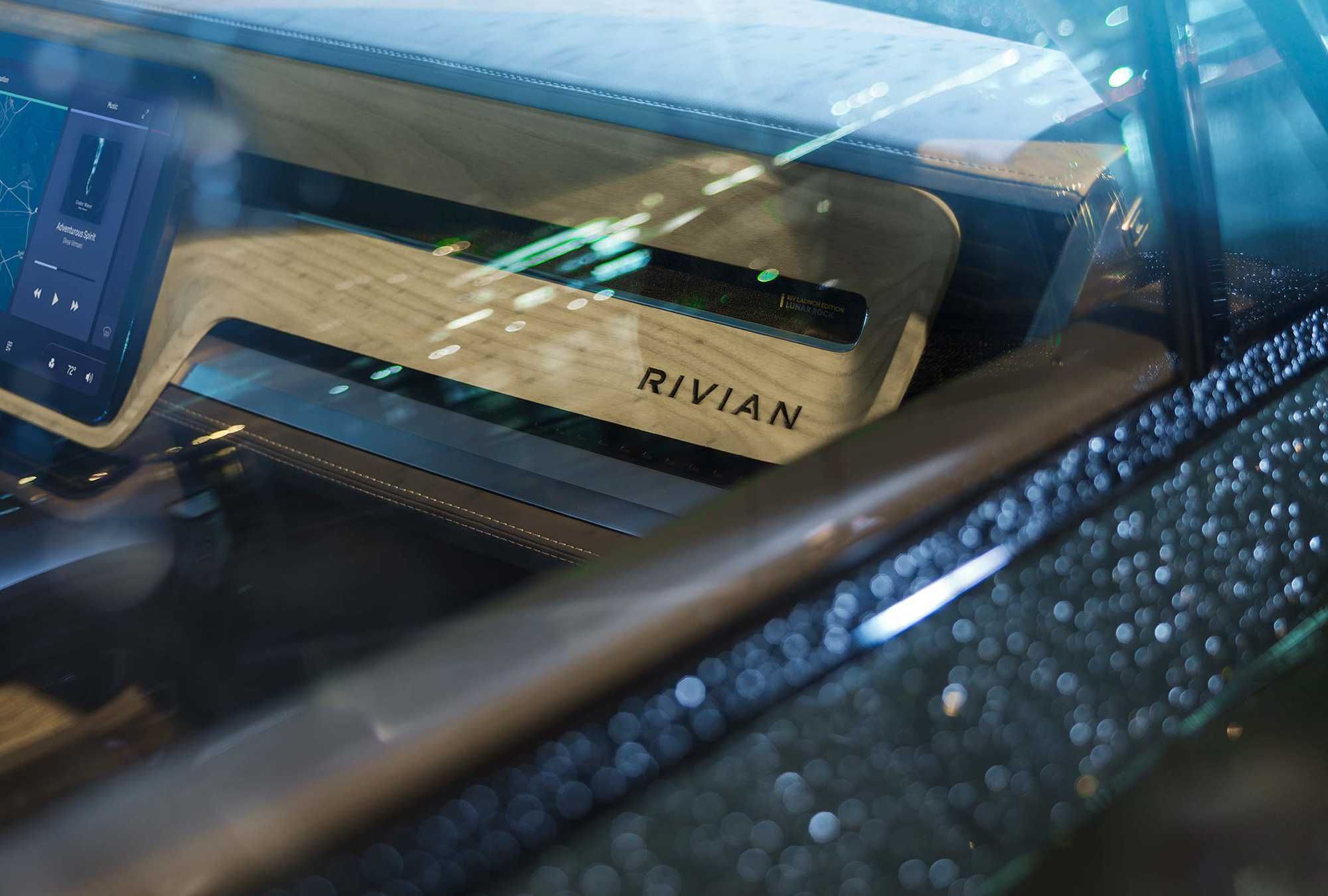 2020 Rivian R1S