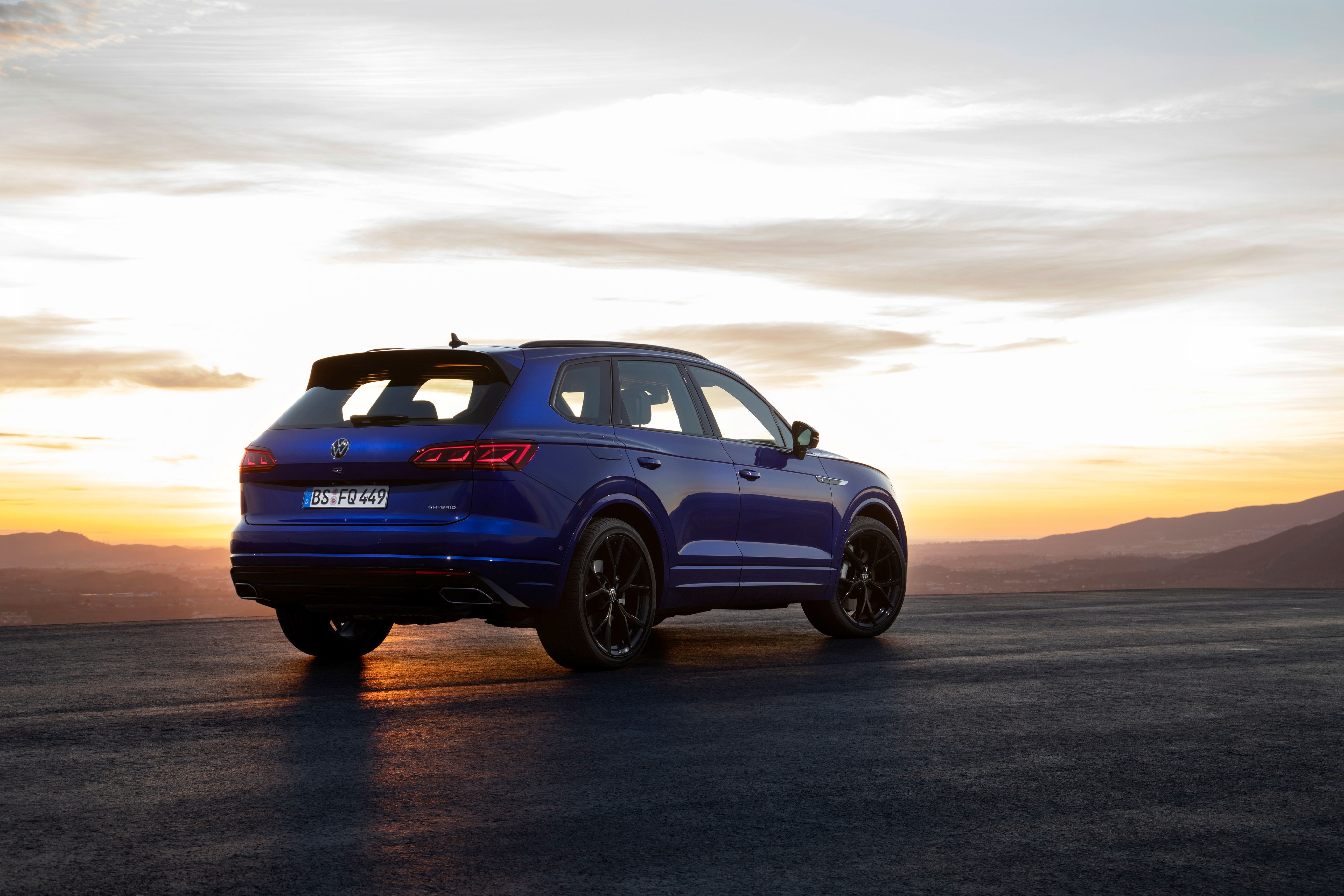 2020 Volkswagen Touareg R