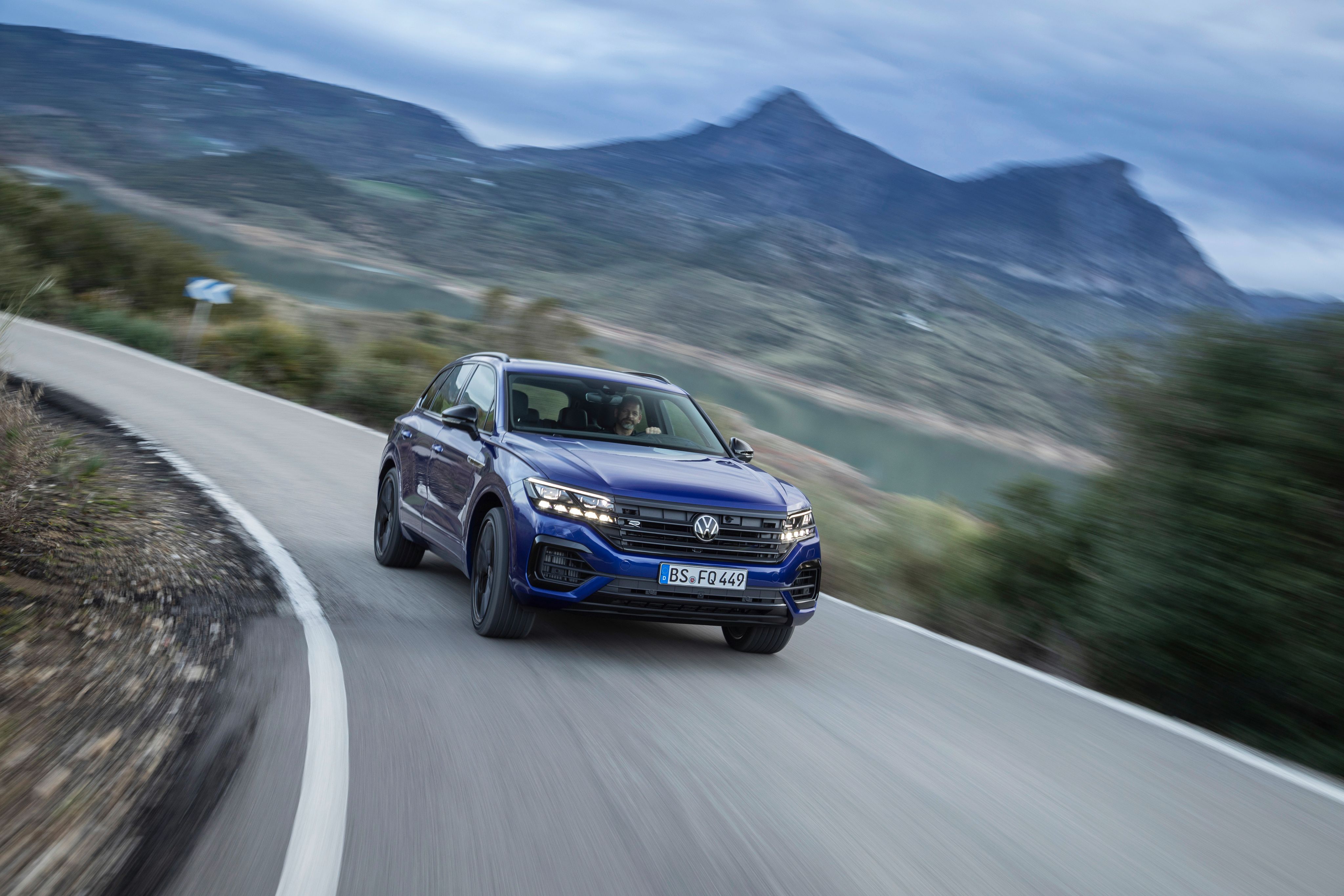 2020 Volkswagen Touareg R