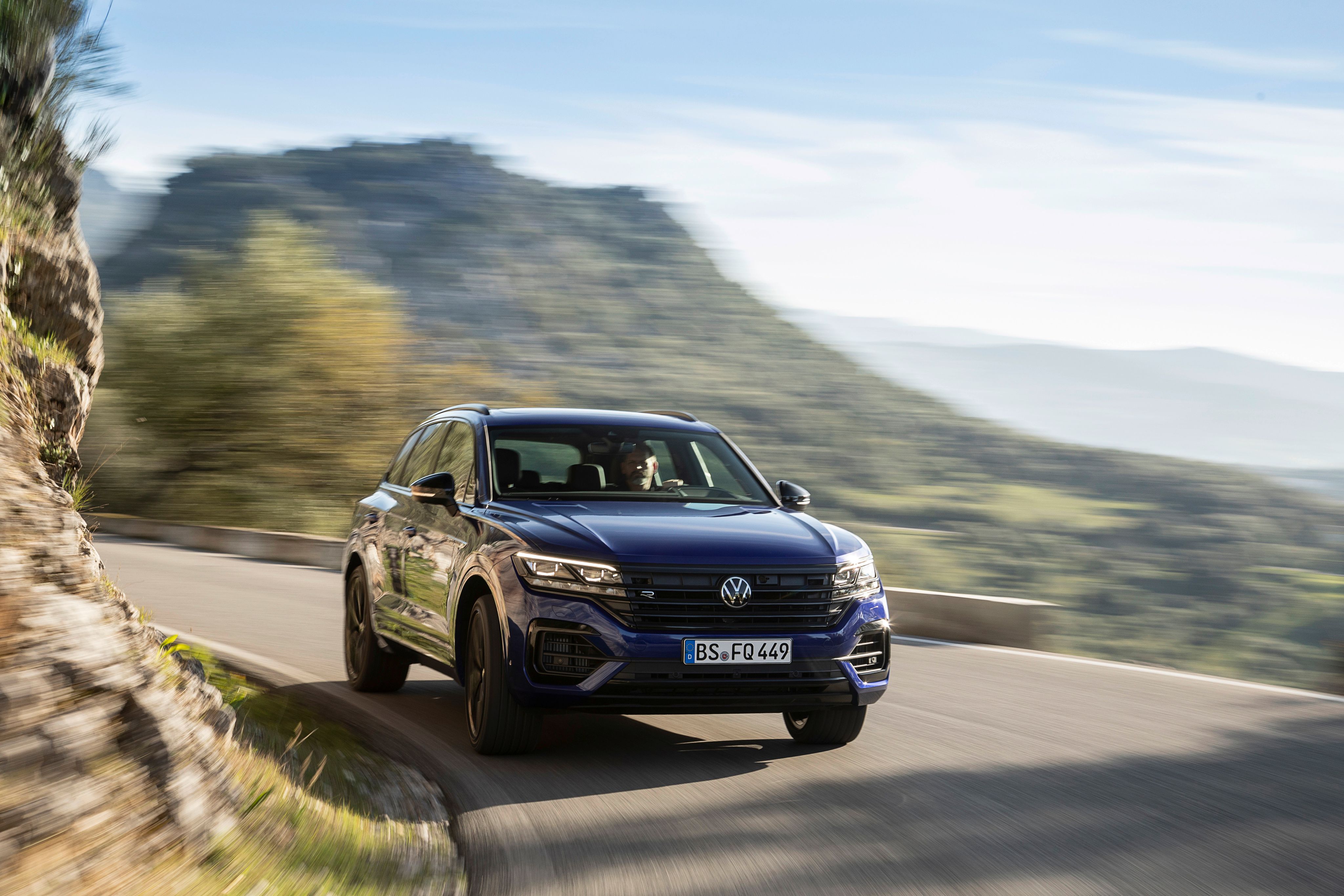 2020 Volkswagen Touareg R
