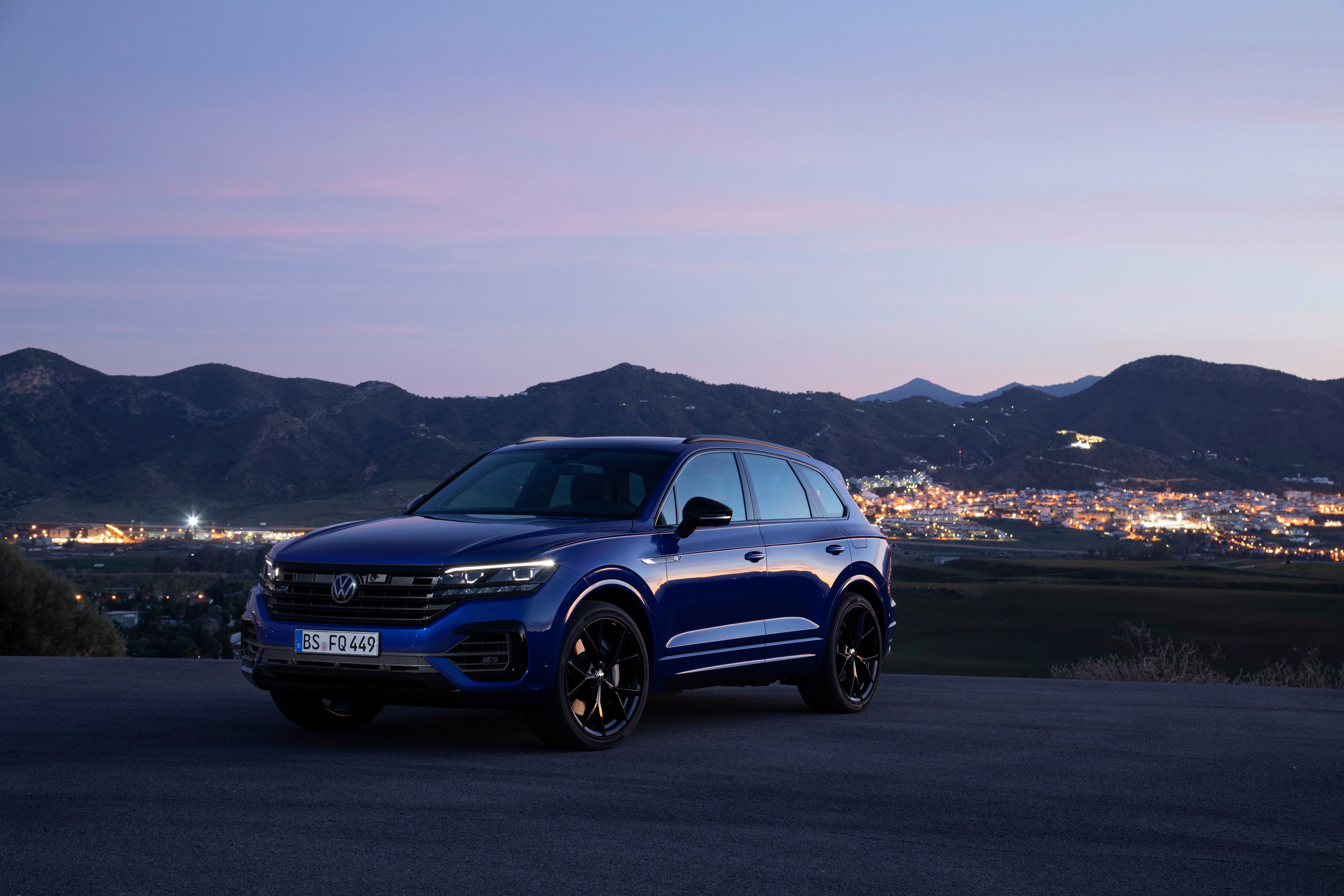 2020 Volkswagen Touareg R