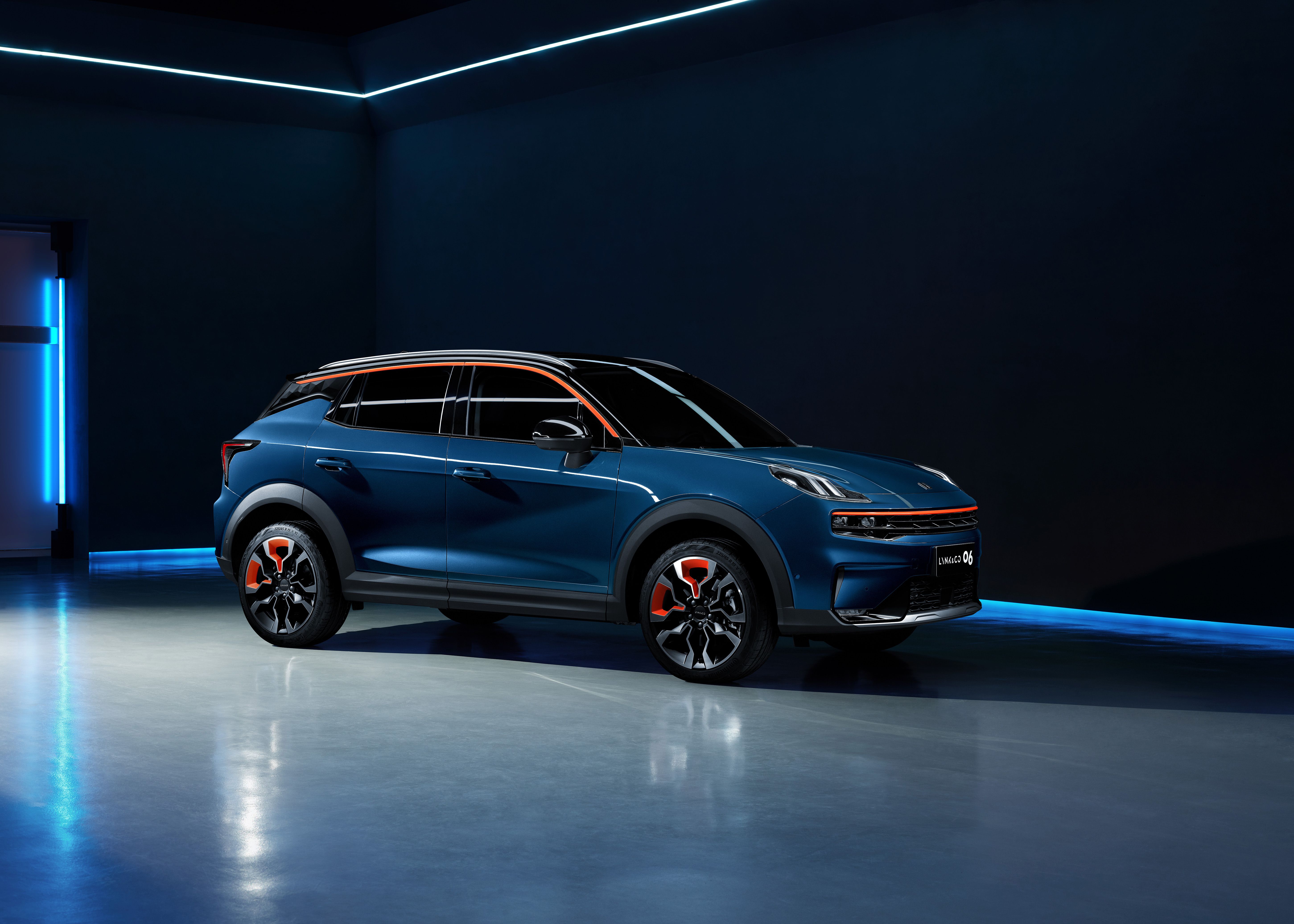 2021 Lynk & Co 06