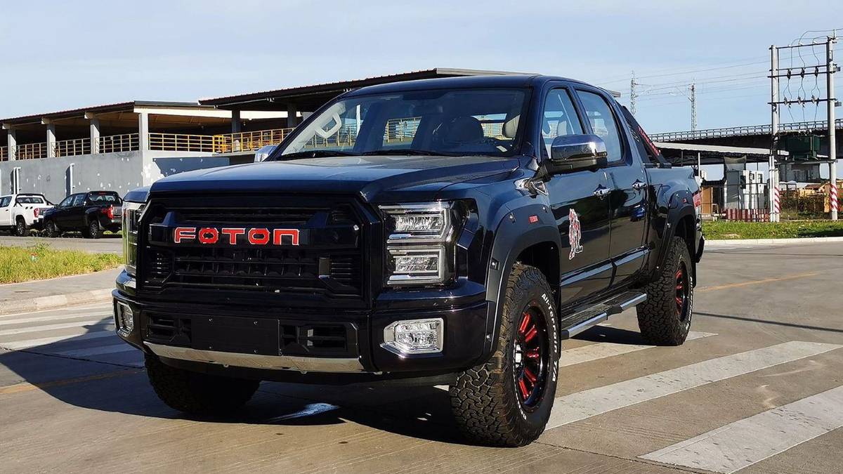 This Chinese Rip-off of the Ford F-150 Raptor Screams Communist Privilege