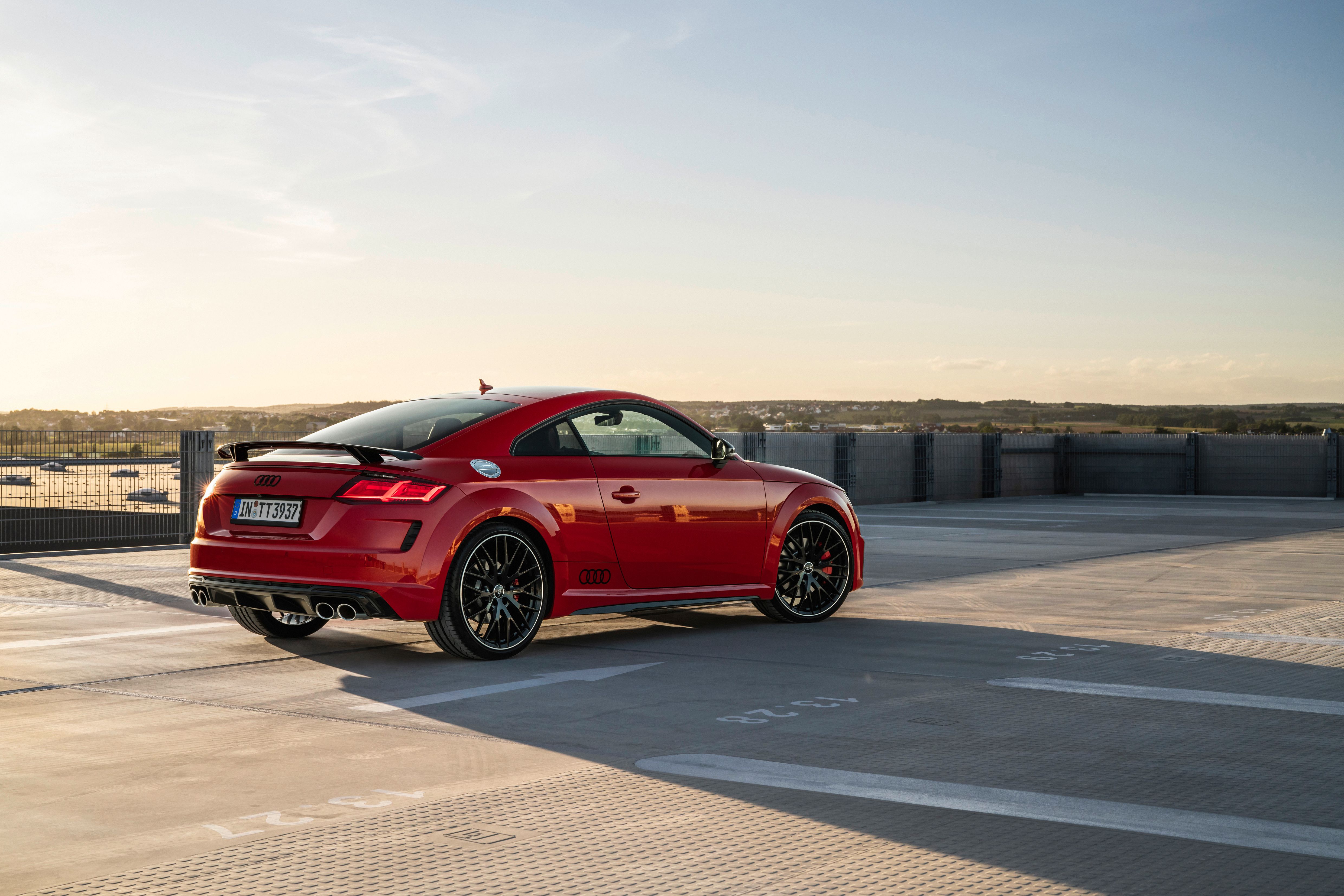 2021 Audi TTS Coupé and Roadster competition plus