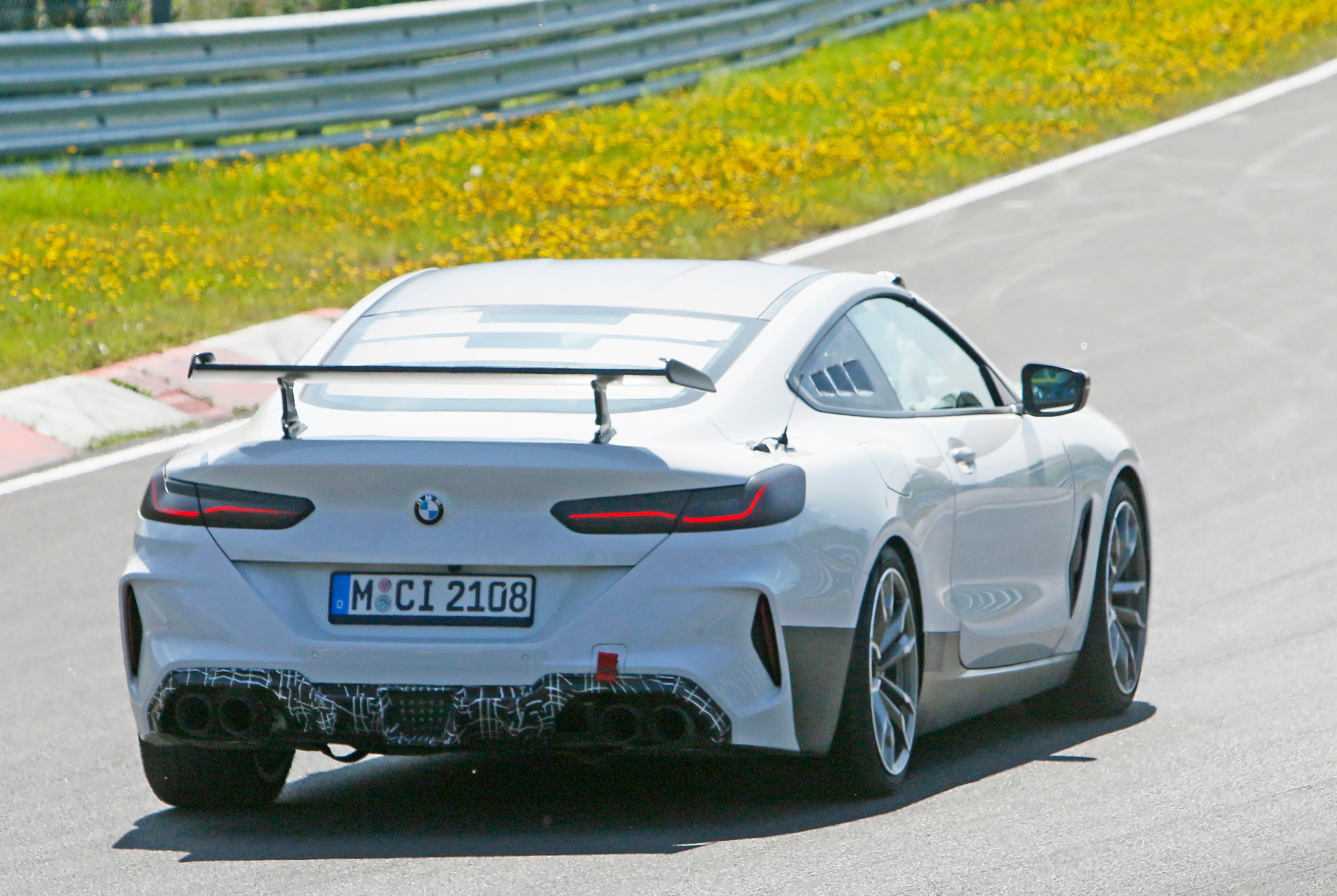 2022 BMW M8 CSL