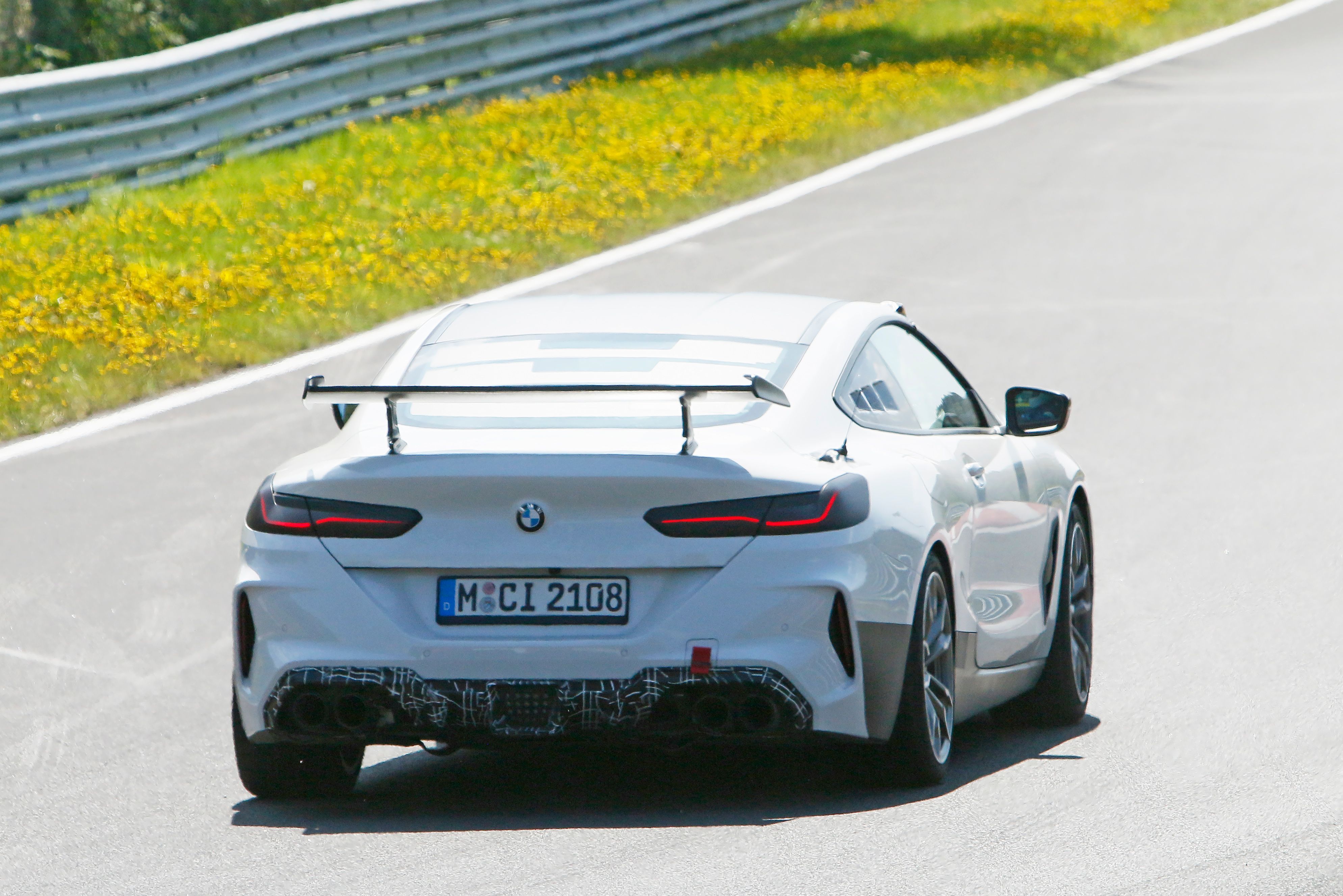 2022 BMW M8 CSL