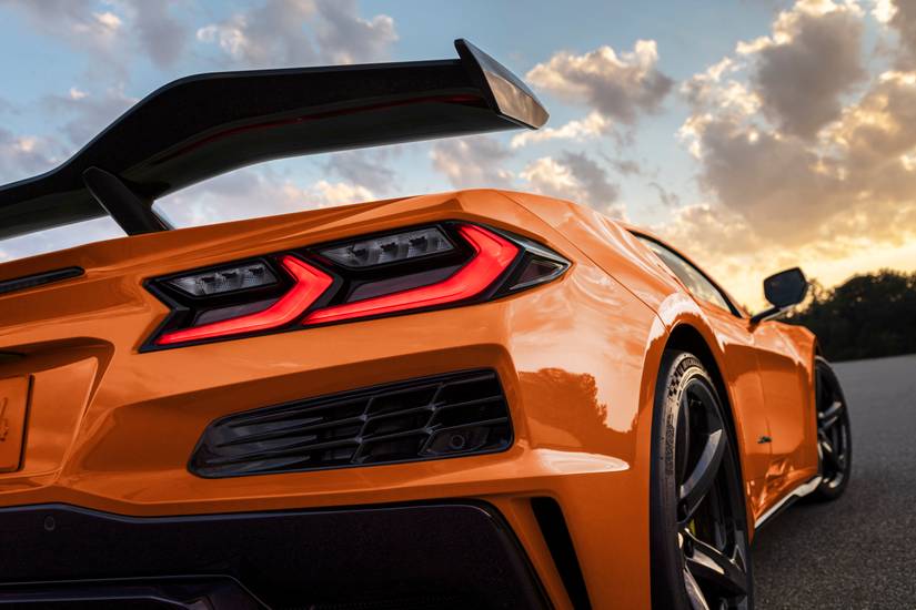 The C8 Z06 Is Finally Out, Here is How It Compares To The Stingray