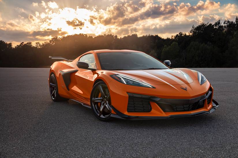 The C8 Z06 Is Finally Out, Here is How It Compares To The Stingray