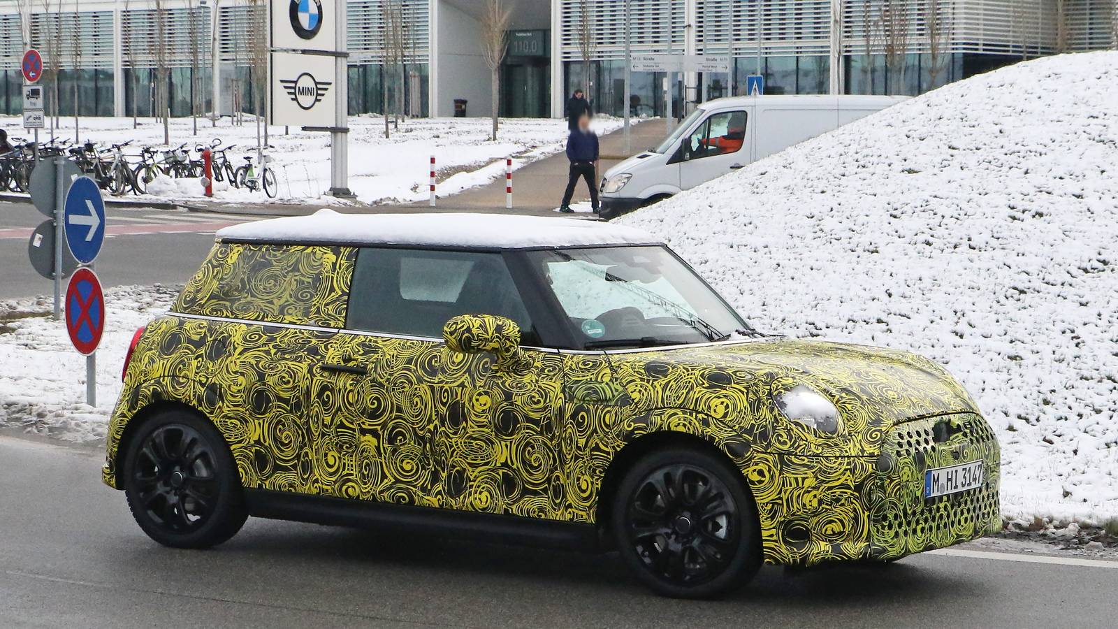 This Could be One of the Last New Gas-Powered Mini Coopers