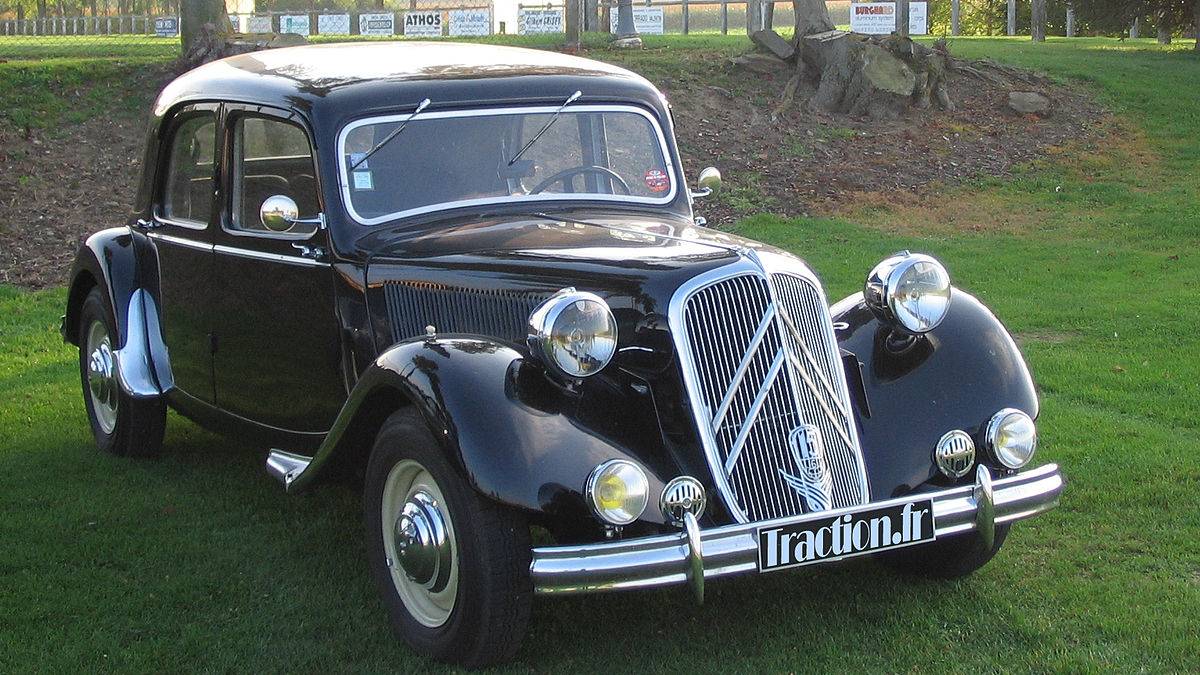 The First Hatchback Ever Made: 1936 Citroen 11CV Traction Avant