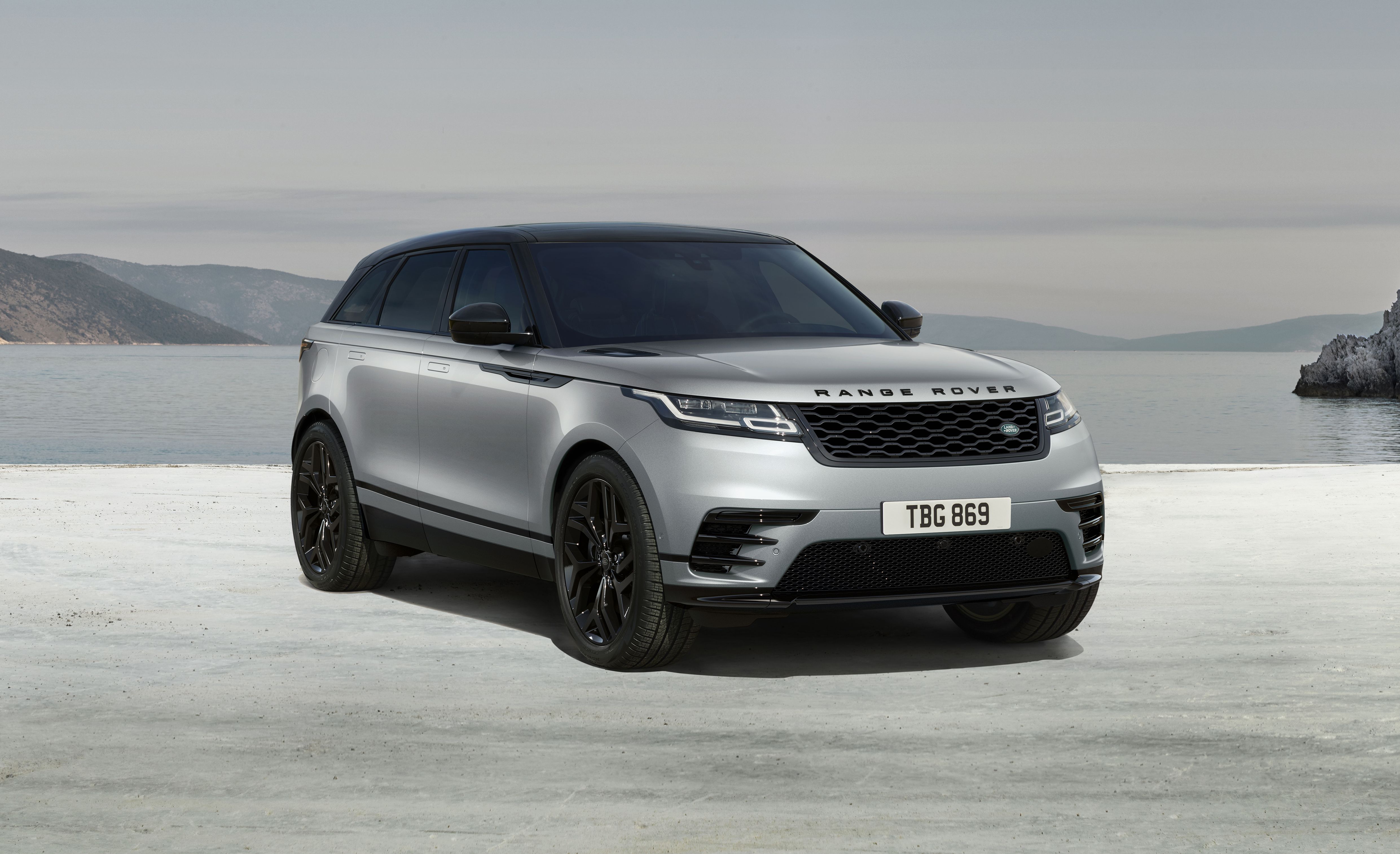 2022 Land Rover Range Rover Velar HST Edition