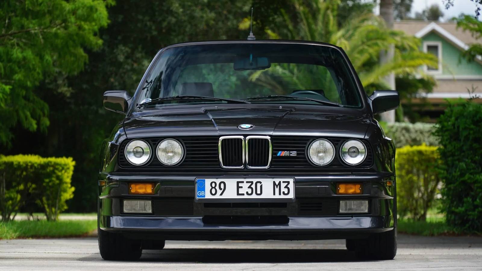 This E30 1989 BMW M3 Is Sure to Awaken the Purist in You