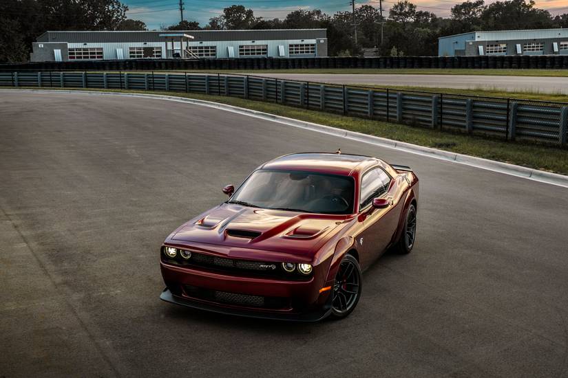 This Dodge Challenger Hellcat Proves Chevy Can't Hang With the Big Boys