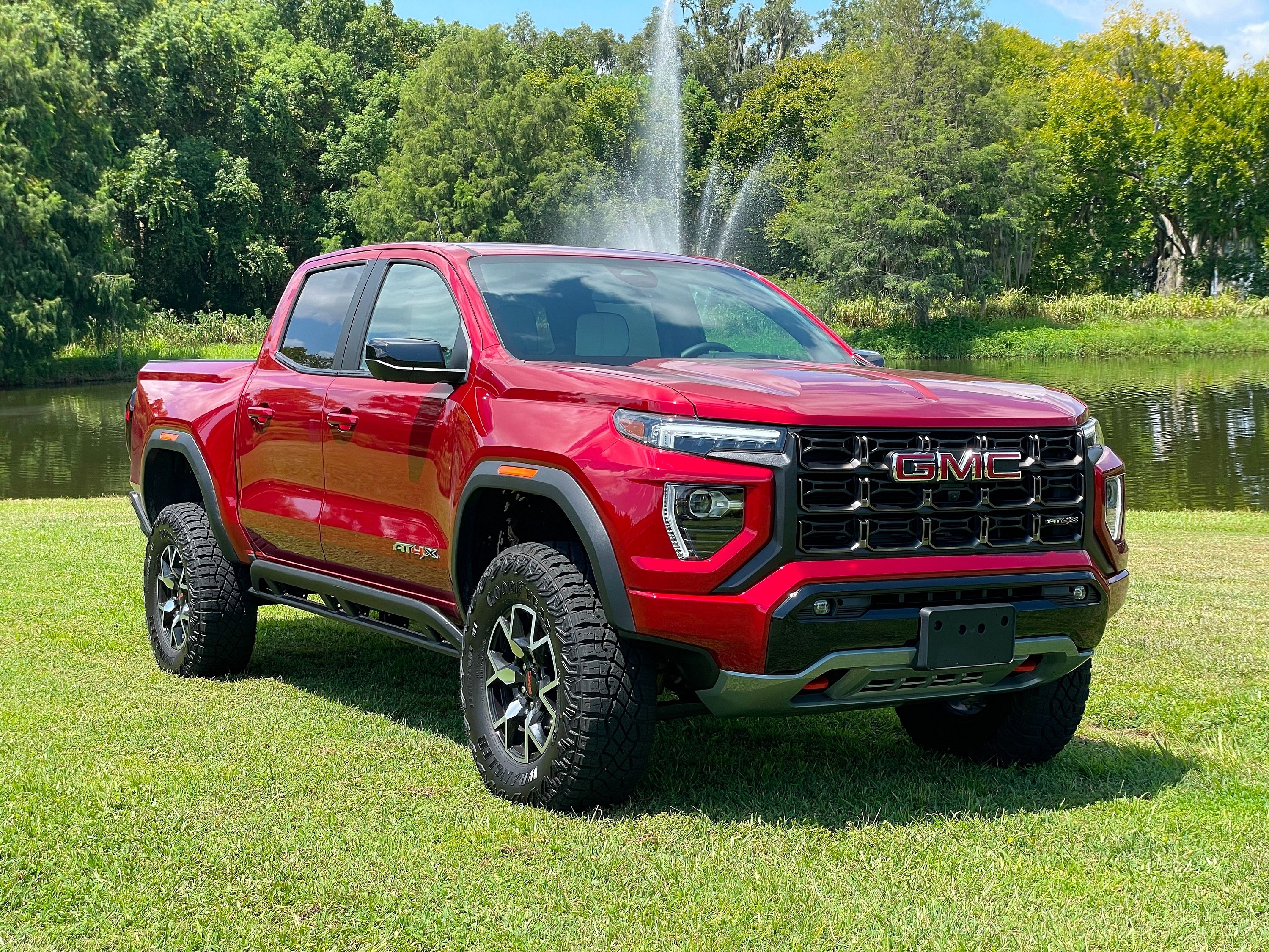 The GMC Canyon is a Pricy, Posh Rival to Ford's Ranger Raptor