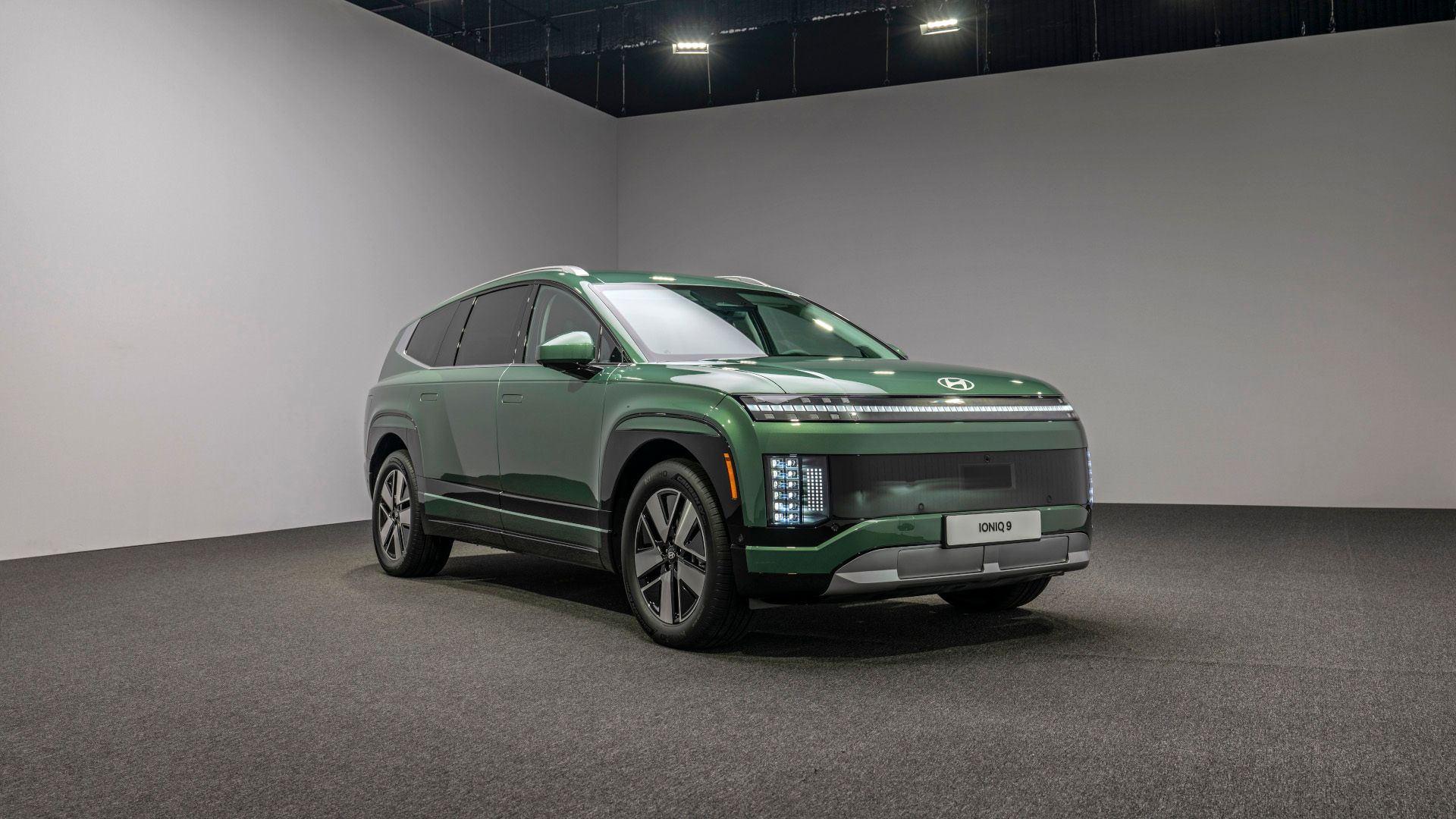 2026 Hyundai Ioniq 9 First Drive: EV Inflection Point