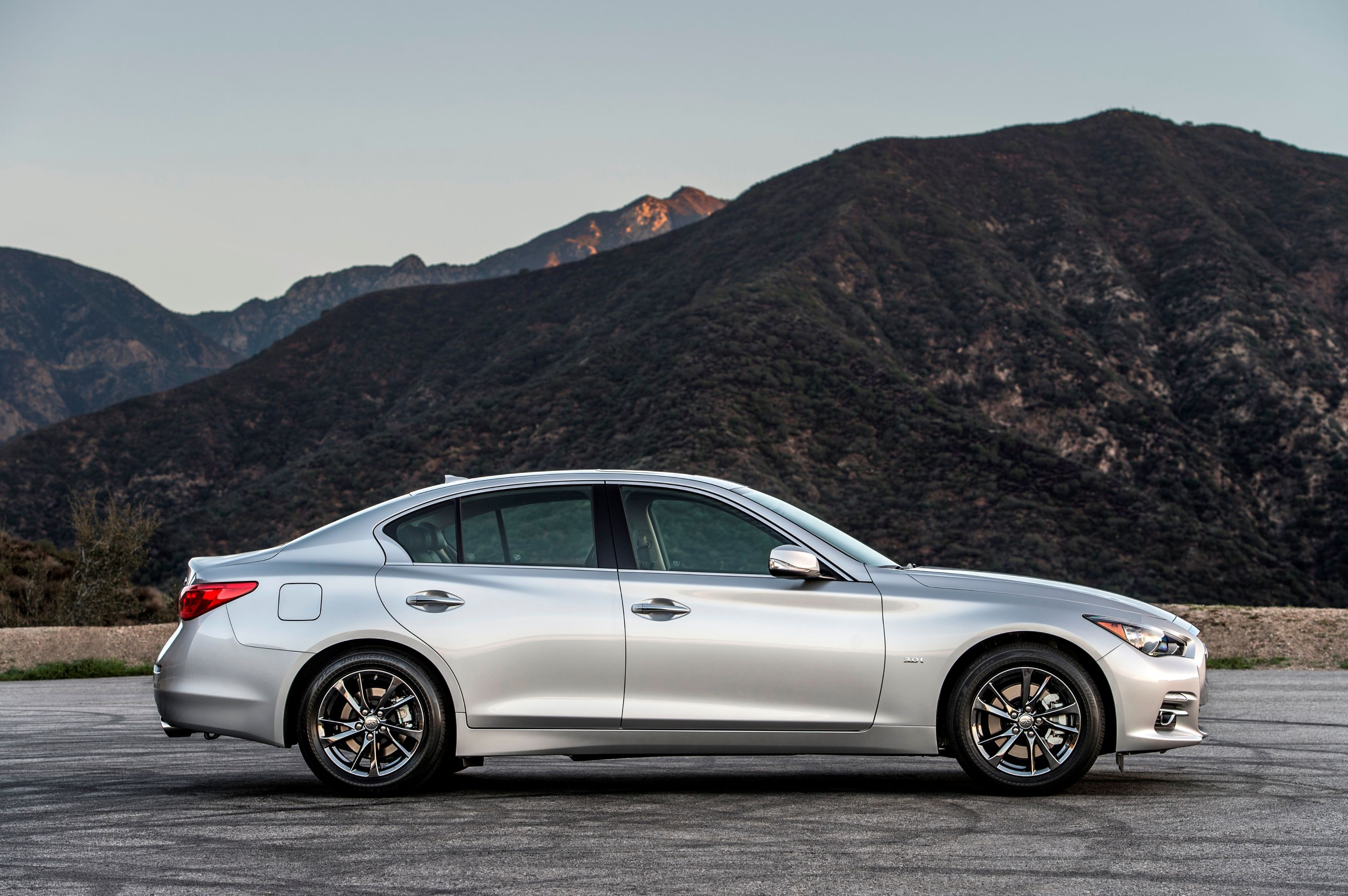 2016 Infiniti Q50 Red Sport 400: The Underrated BMW Rival Now Half the ...