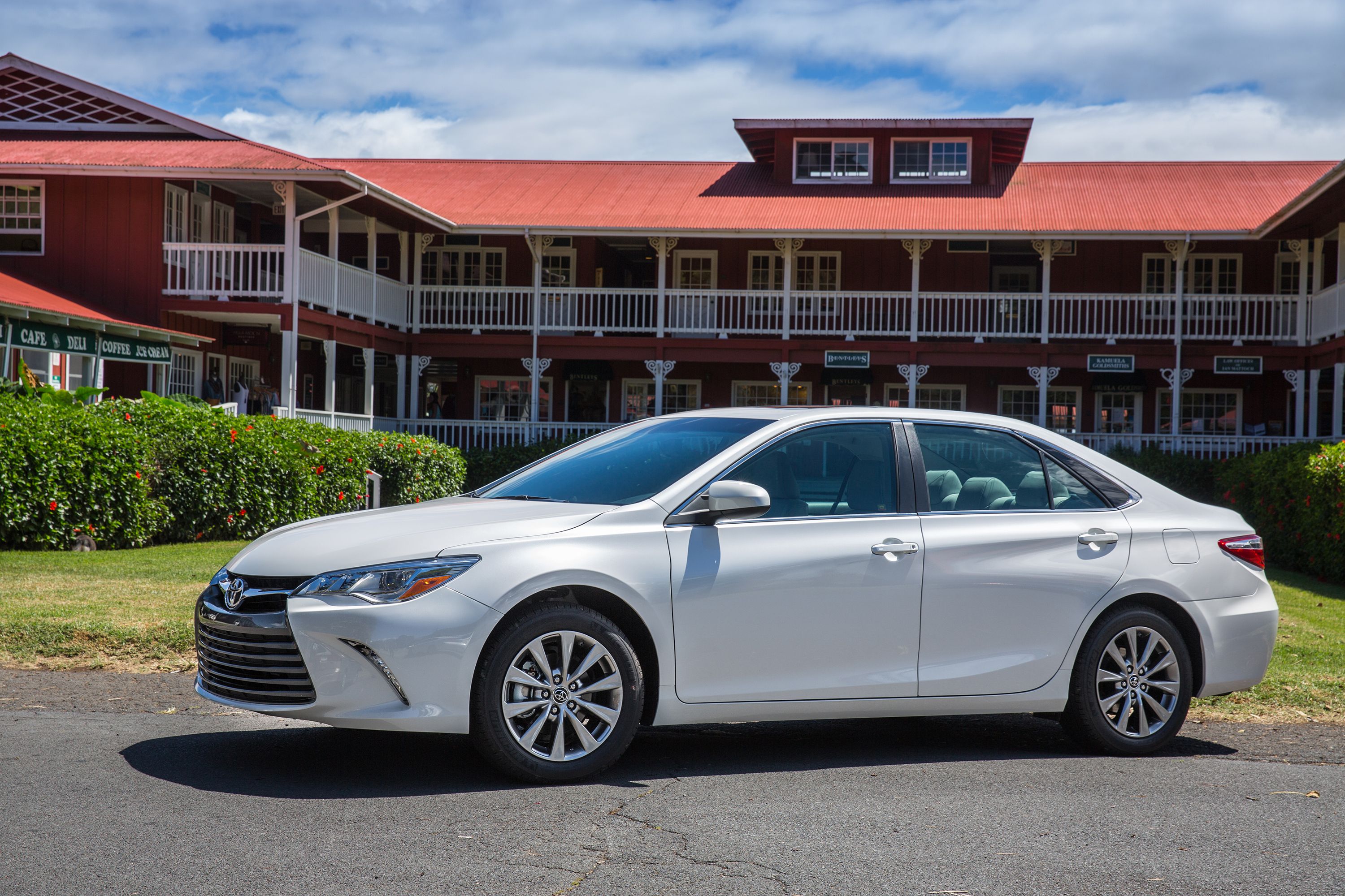 10 High-Mileage Cars That Are Good For Thousands Of More Miles