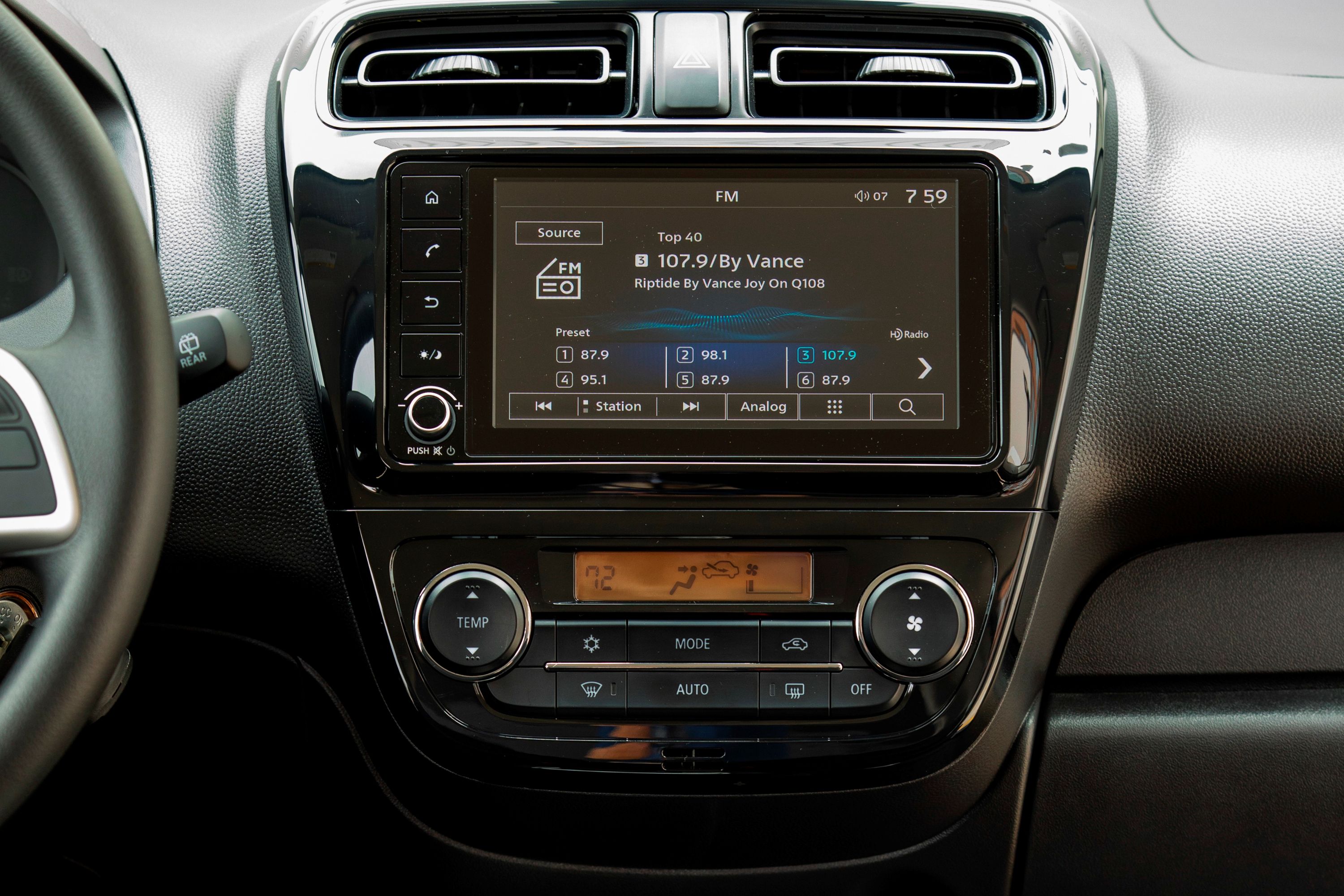 8 Non-Hybrid Cars That Actually Get 40+ MPG Highway