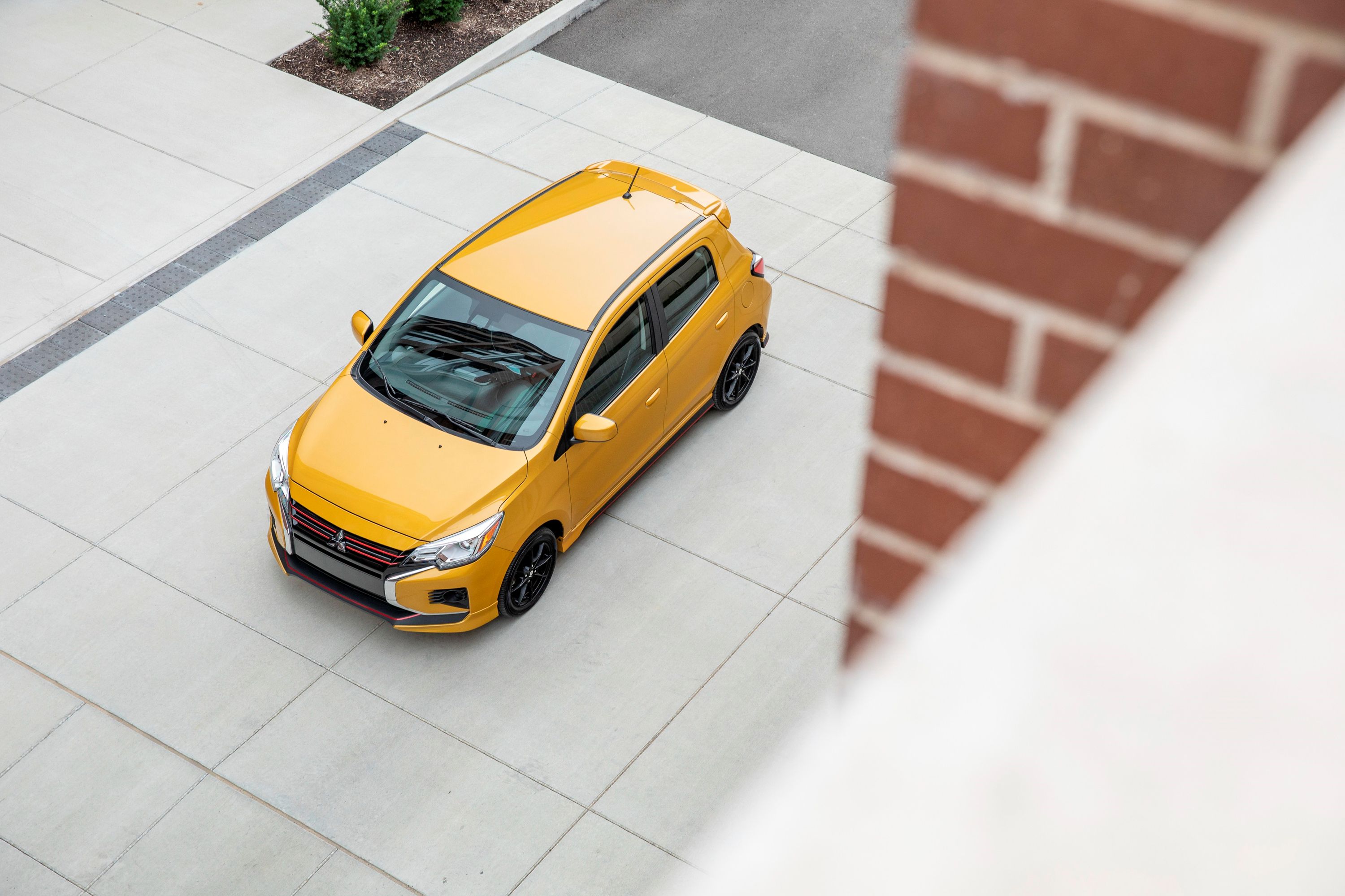 8 Non-Hybrid Cars That Actually Get 40+ MPG Highway