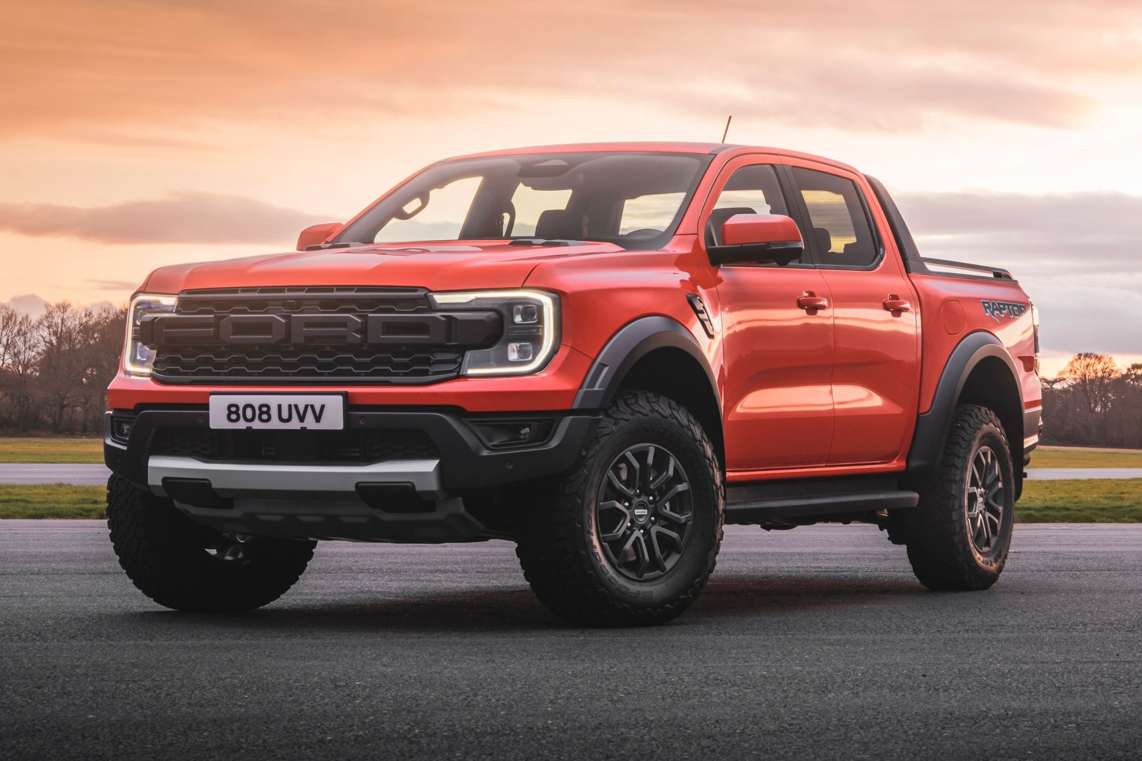 The GMC Canyon is a Pricy, Posh Rival to Ford's Ranger Raptor
