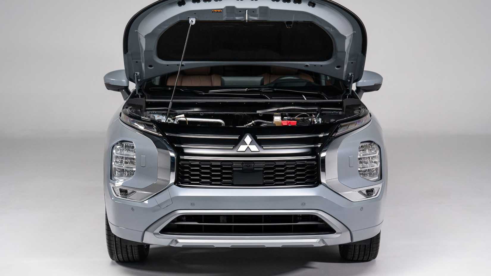The Mitsubishi Outlander Gets Smarter With New Mild Hybrid And PHEV Tweaks