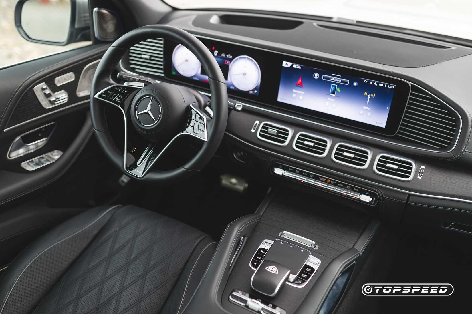 2024 Bentley Bentayga Azure Review: A German Footballer Dressed In A ...