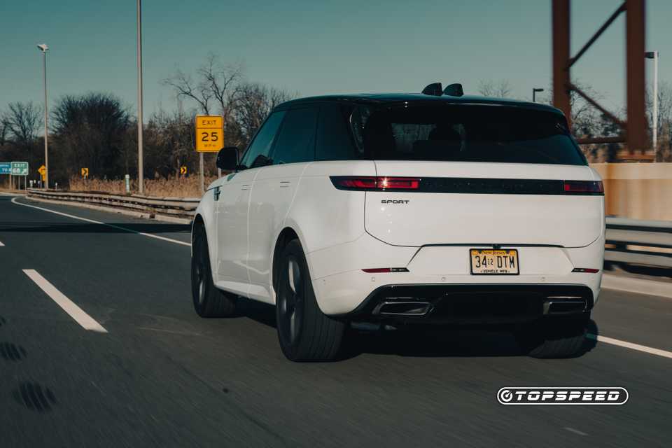 2024 Range Rover Sport Dynamic SE P400 Review: The "Lite" Version for ...