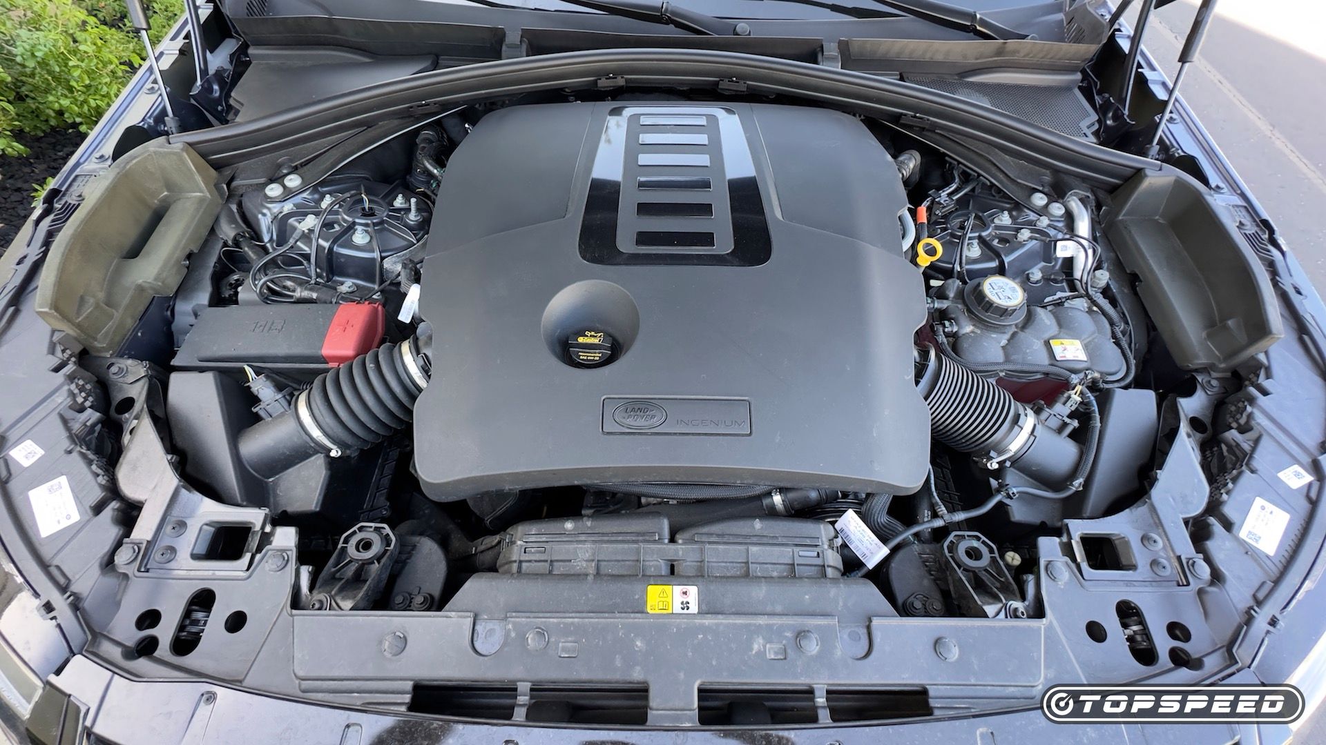 2024 Land Rover Range Rover Velar P400 Dynamic SE Review - The Elegant ...