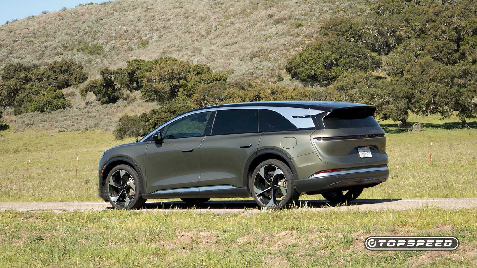 Comparison: Lucid vs. Rivian