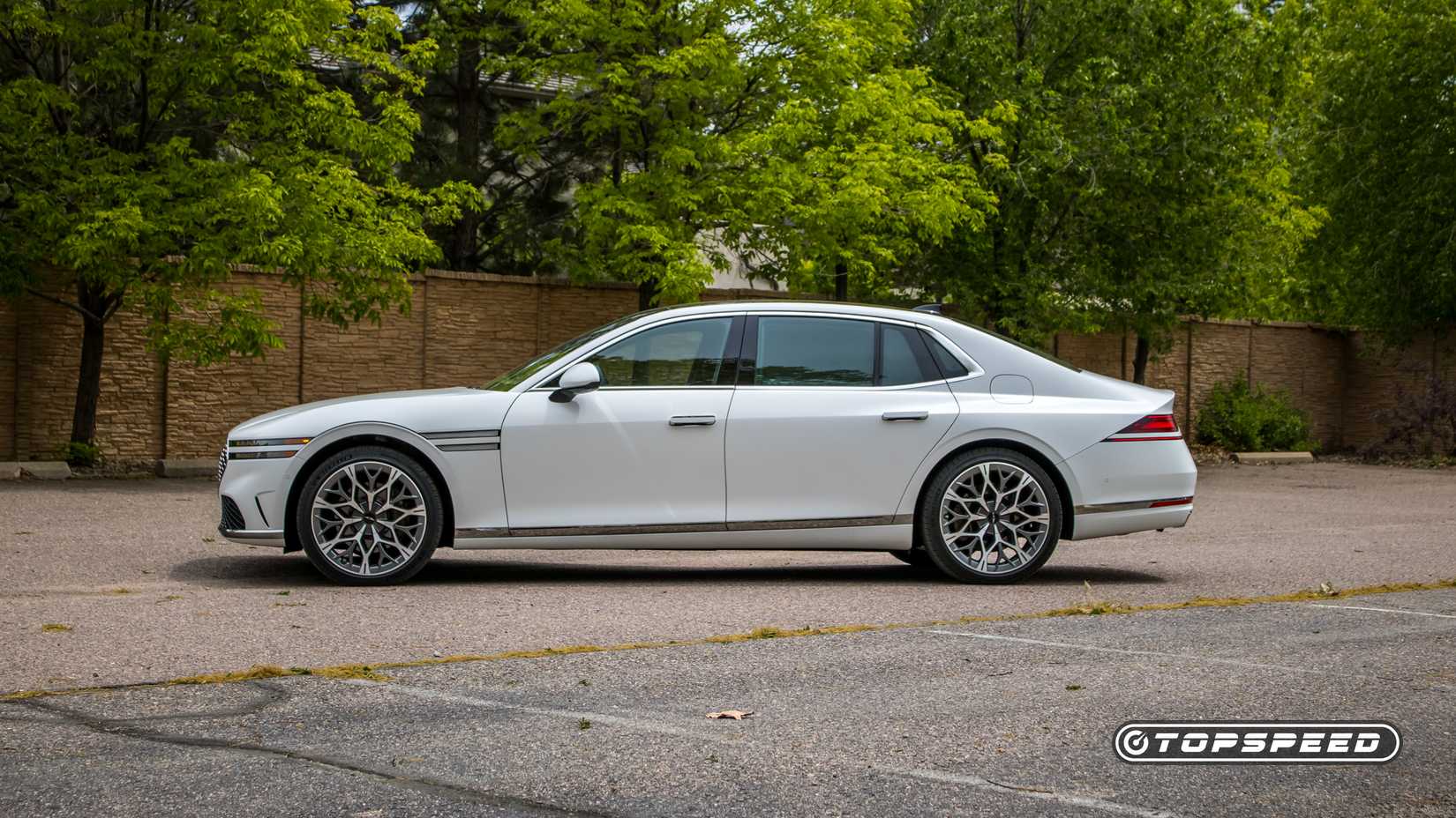 The Most Underrated Full-Size Luxury Sedan Currently On Sale In The USA