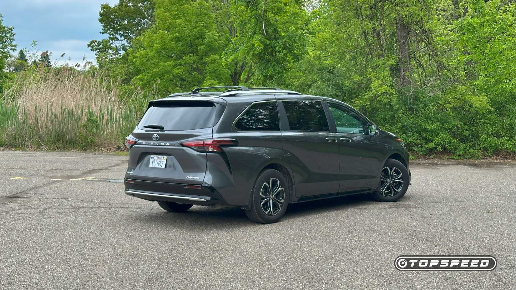 Minivan Mania: Why The Toyota Sienna Is 2025’s Hottest Car