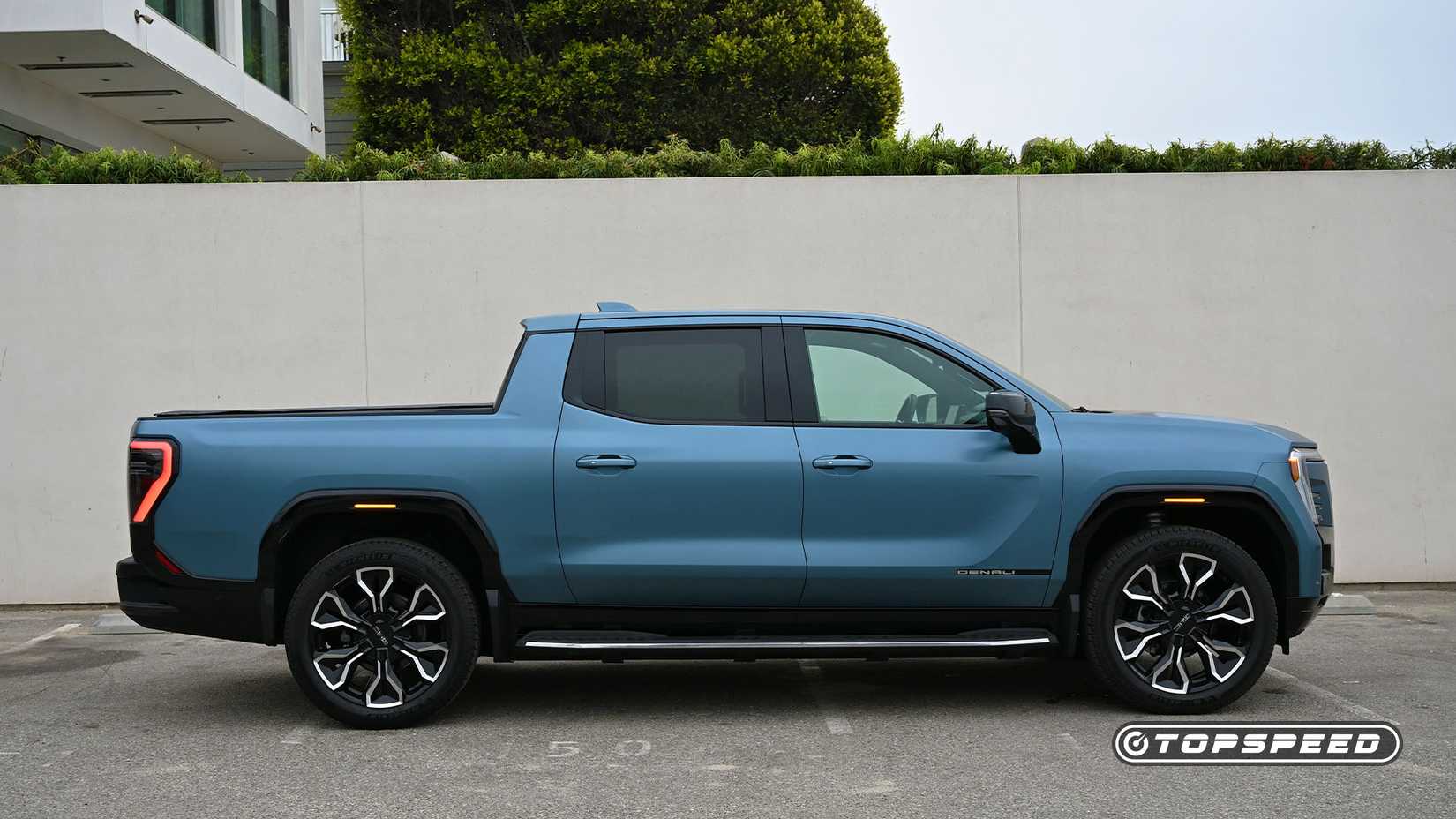 Review: GMC Sierra EV Denali: A Better Way To Pickup?