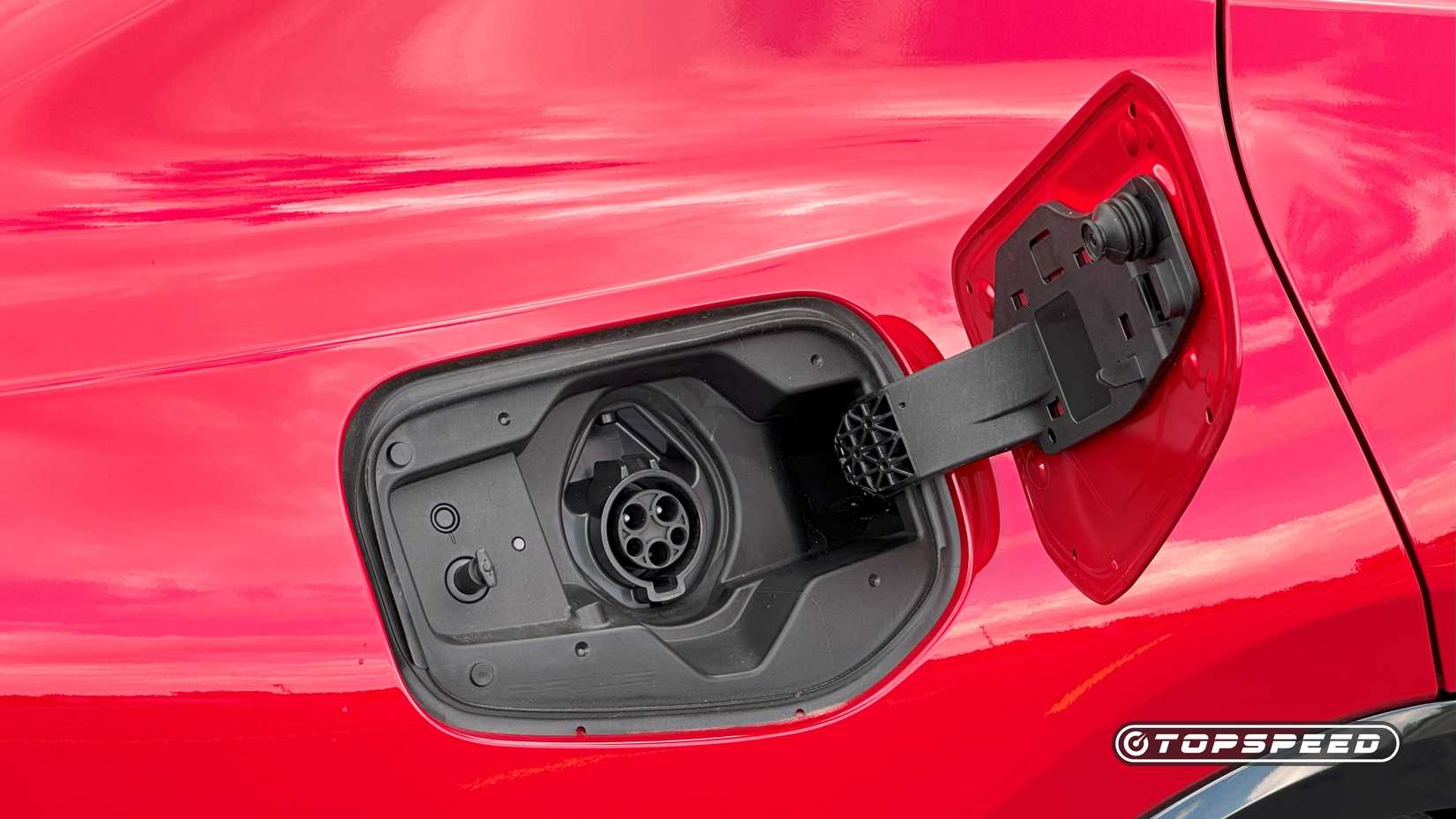 2025 Toyota Prius Plug-In Hybrid XSE Premium Review: Stunning Style ...