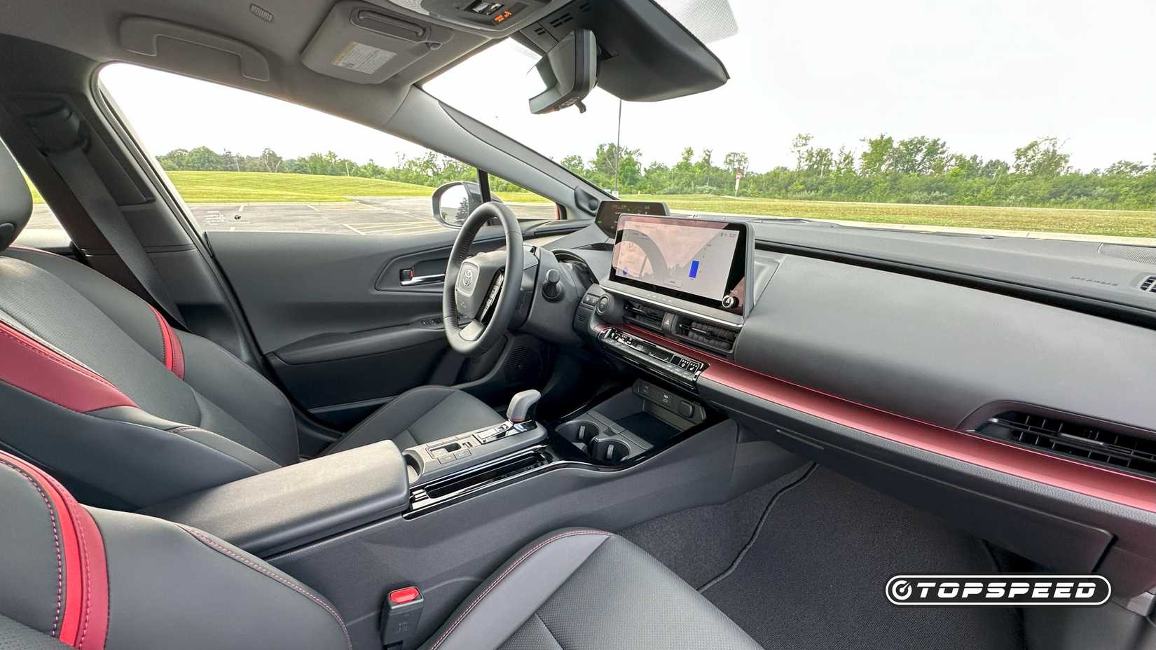 2025 Toyota Prius Plug-In Hybrid XSE Premium Review: Stunning Style ...