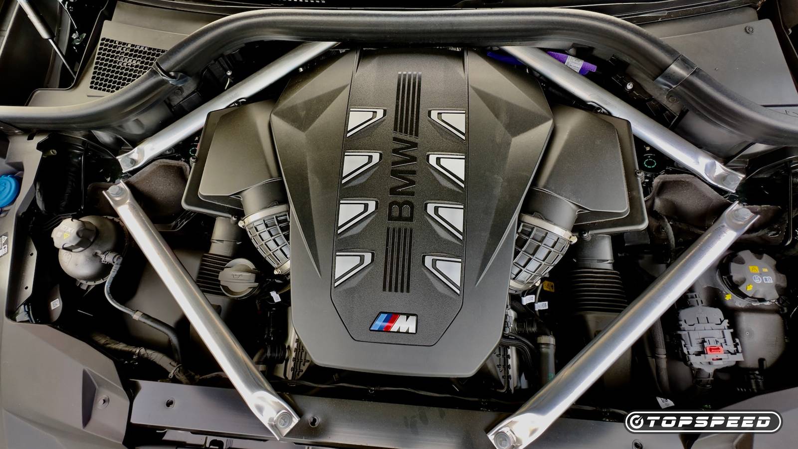 BMW Proves Drivers Still Crave V-8 Power In The Electric Age