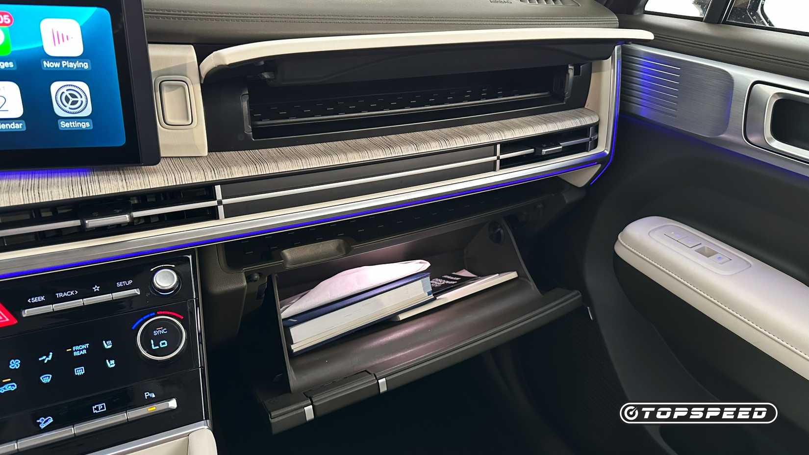 2025 Hyundai Santa Fe Hybrid Calligraphy Review: Style And Substance